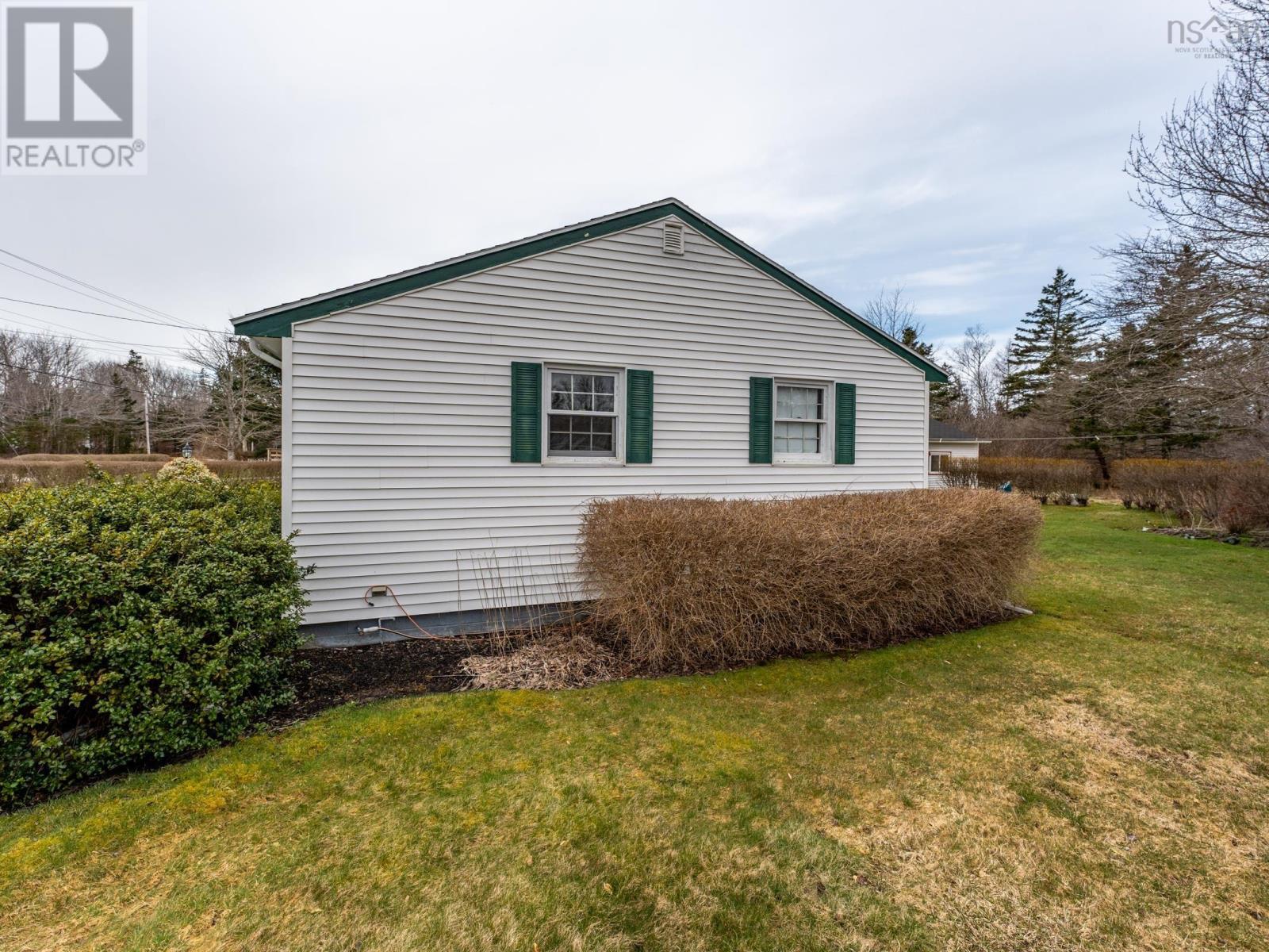 For sale: 9580 Highway 3, Arcadia, Nova Scotia B5A5J8 - 202405884 ...