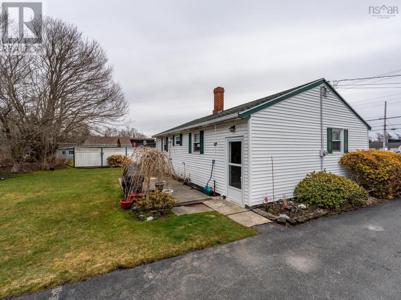 For sale: 9580 Highway 3, Arcadia, Nova Scotia B5A5J8 - 202405884 ...