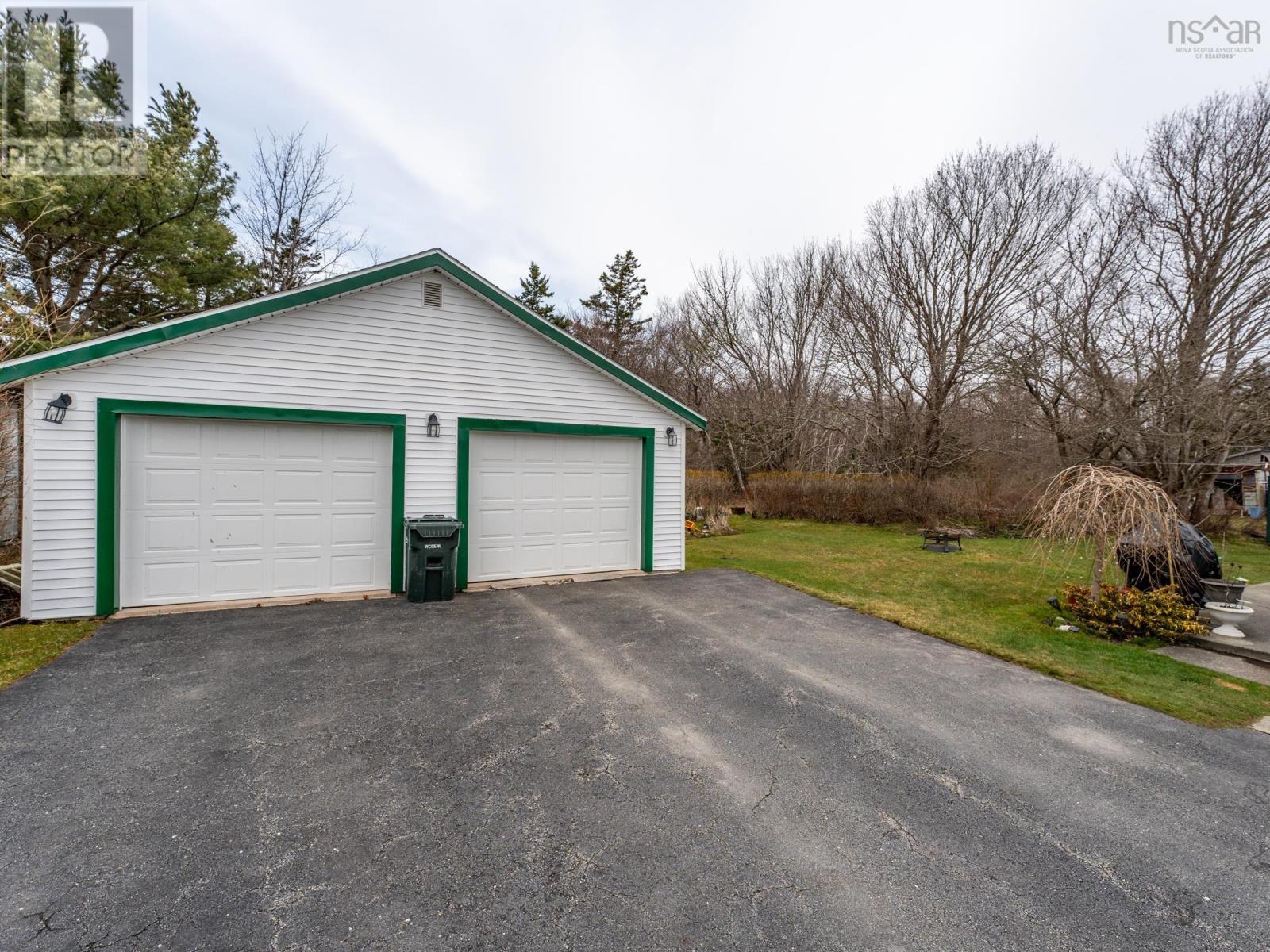 For sale: 9580 Highway 3, Arcadia, Nova Scotia B5A5J8 - 202405884 ...