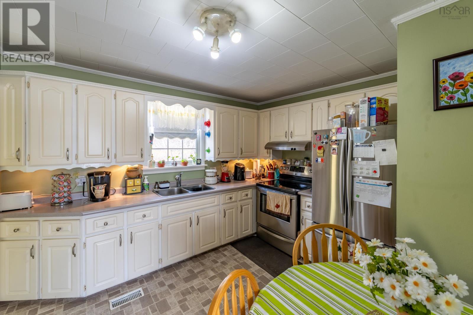 For sale: 9580 Highway 3, Arcadia, Nova Scotia B5A5J8 - 202405884 ...