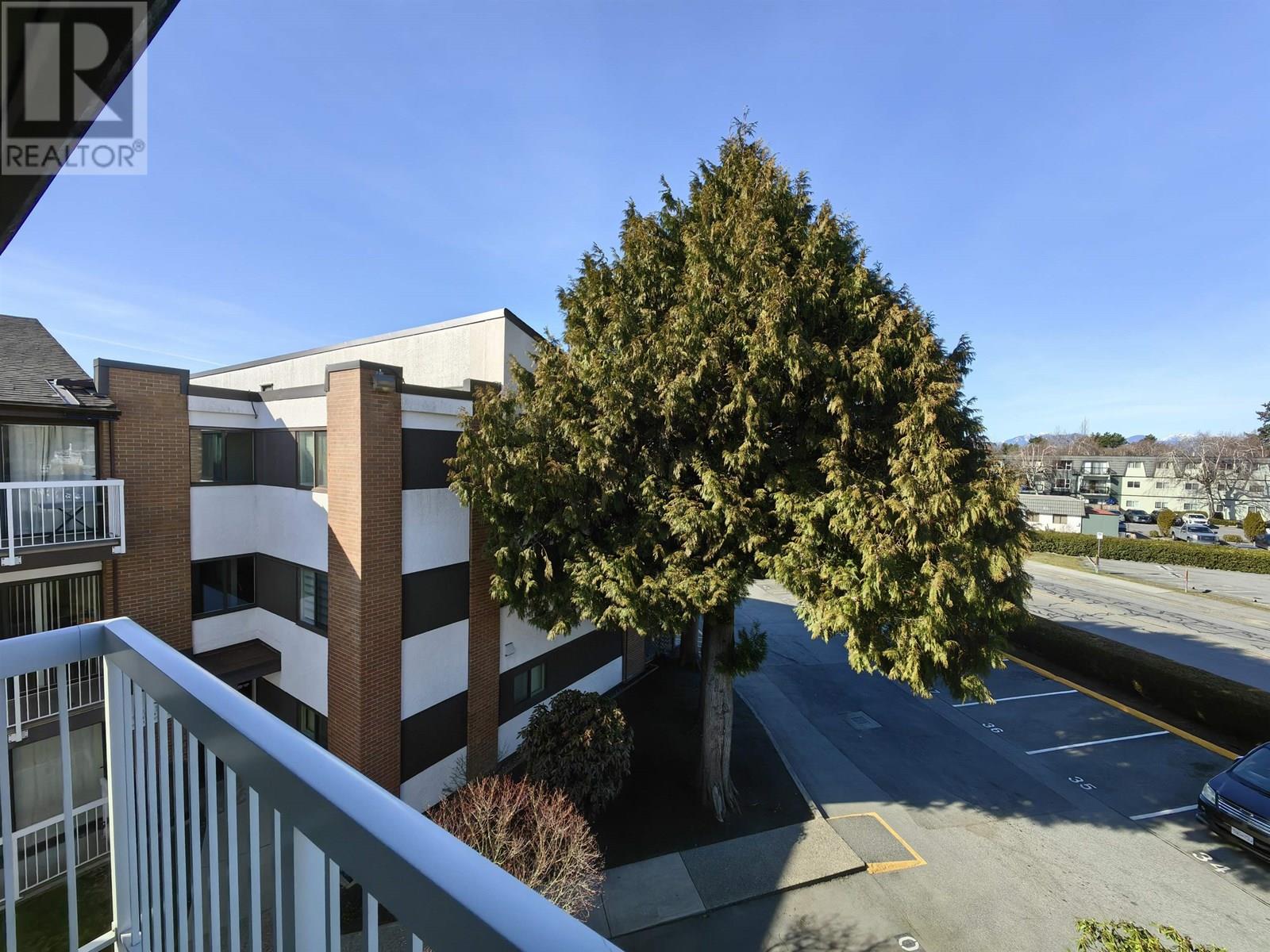 For sale: 301 8080 RYAN ROAD, Richmond, British Columbia V7A2E5 ...