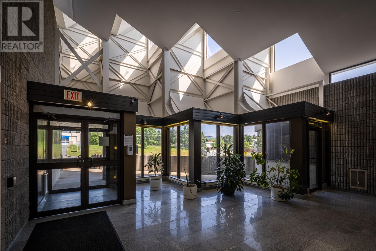 For lease: 370 Torbay Road, St. John's, Newfoundland & Labrador A1A3W8 ...