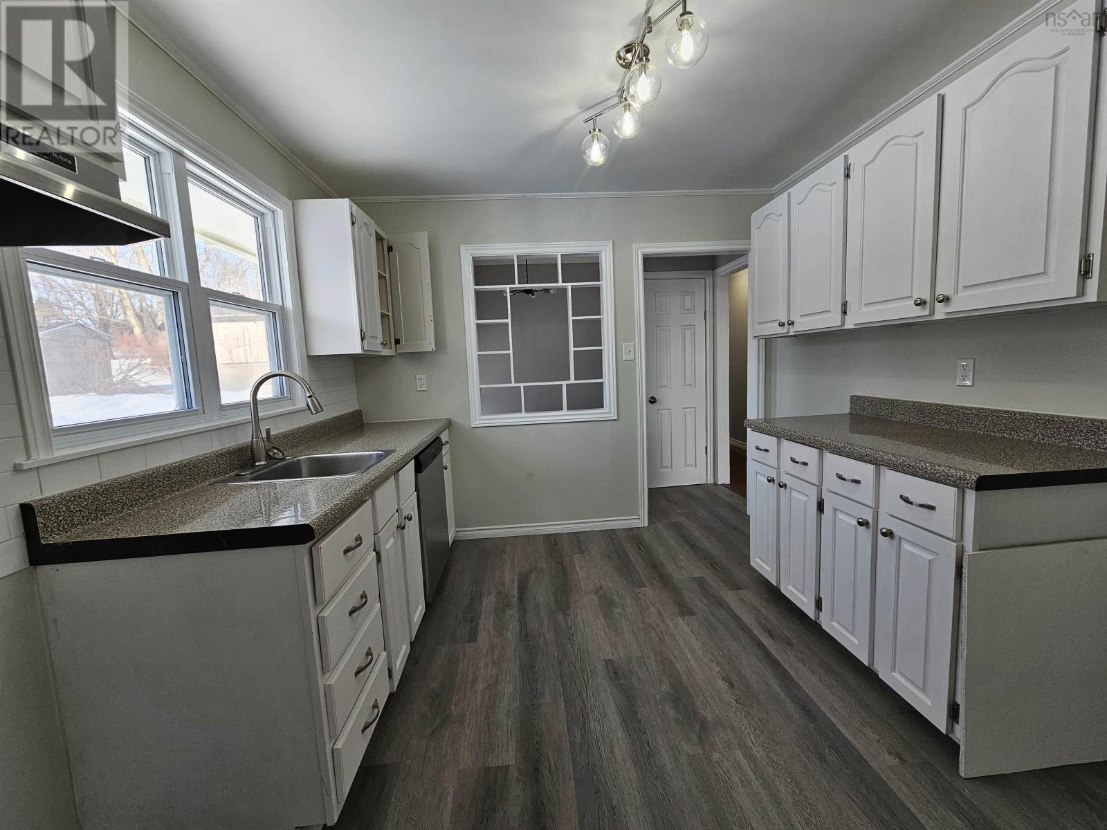 4 Queen Street, North Sydney, Nova Scotia B2A1A1 | REALTOR.ca