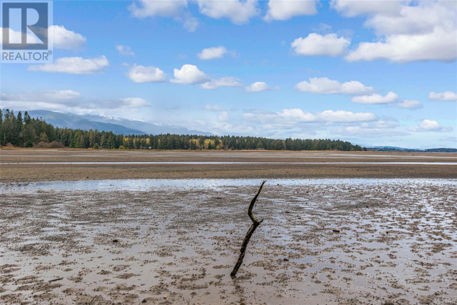 For sale: Lot 13 Island Hwy W, Bowser, British Columbia V0R1G0 - 961835 ...