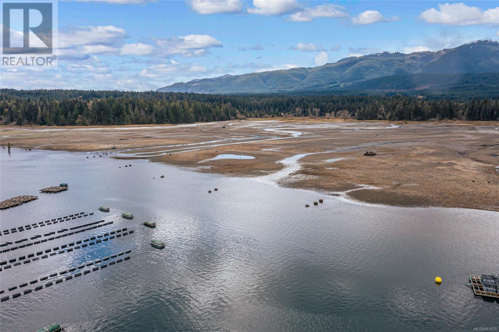 For sale: Lot 13 Island Hwy W, Bowser, British Columbia V0R1G0 - 961835 ...