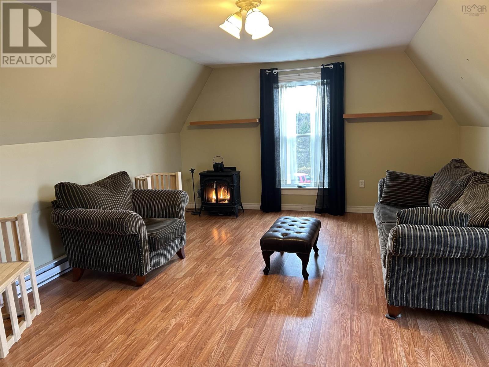 For sale: 5006 Highway 7, Liscomb, Nova Scotia B0J2A0 - 202324057 ...