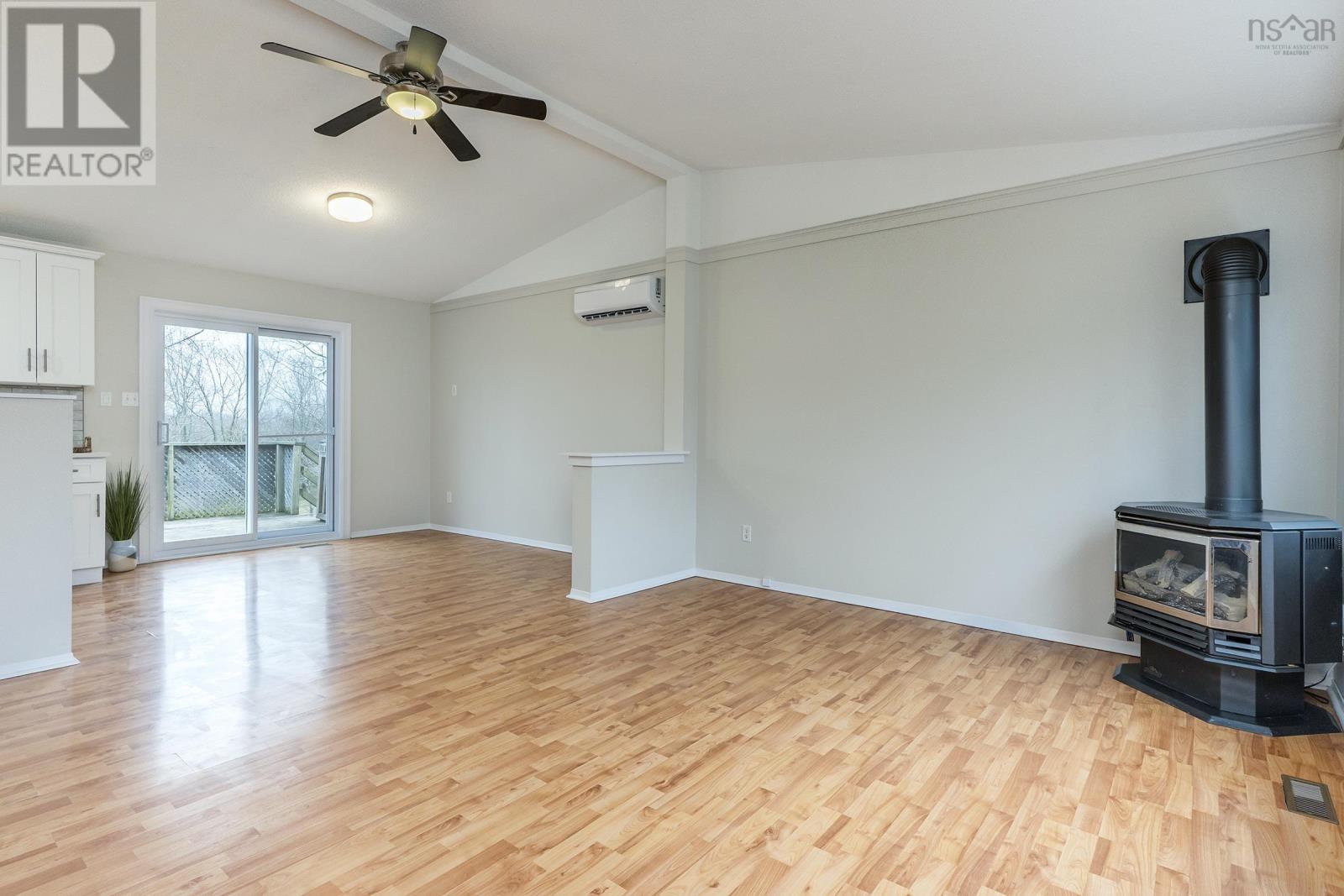 For sale: 17 Sherry Avenue, Kentville, Nova Scotia B4N1Z6 - 202407642 ...