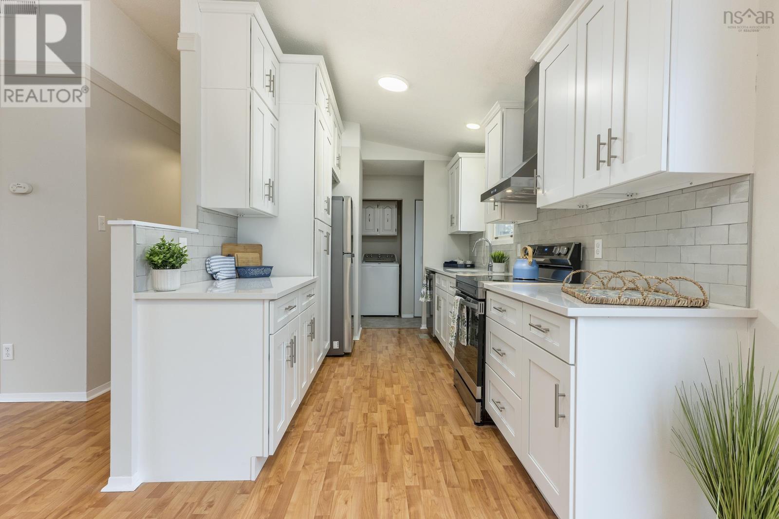 For sale: 17 Sherry Avenue, Kentville, Nova Scotia B4N1Z6 - 202407642 ...