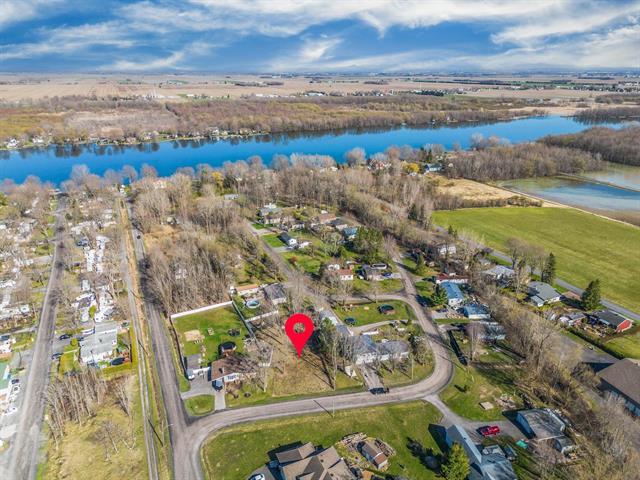 À vendre : Rue Lessard, Saint-Jean-sur-Richelieu, Québec J3B6Y8 ...