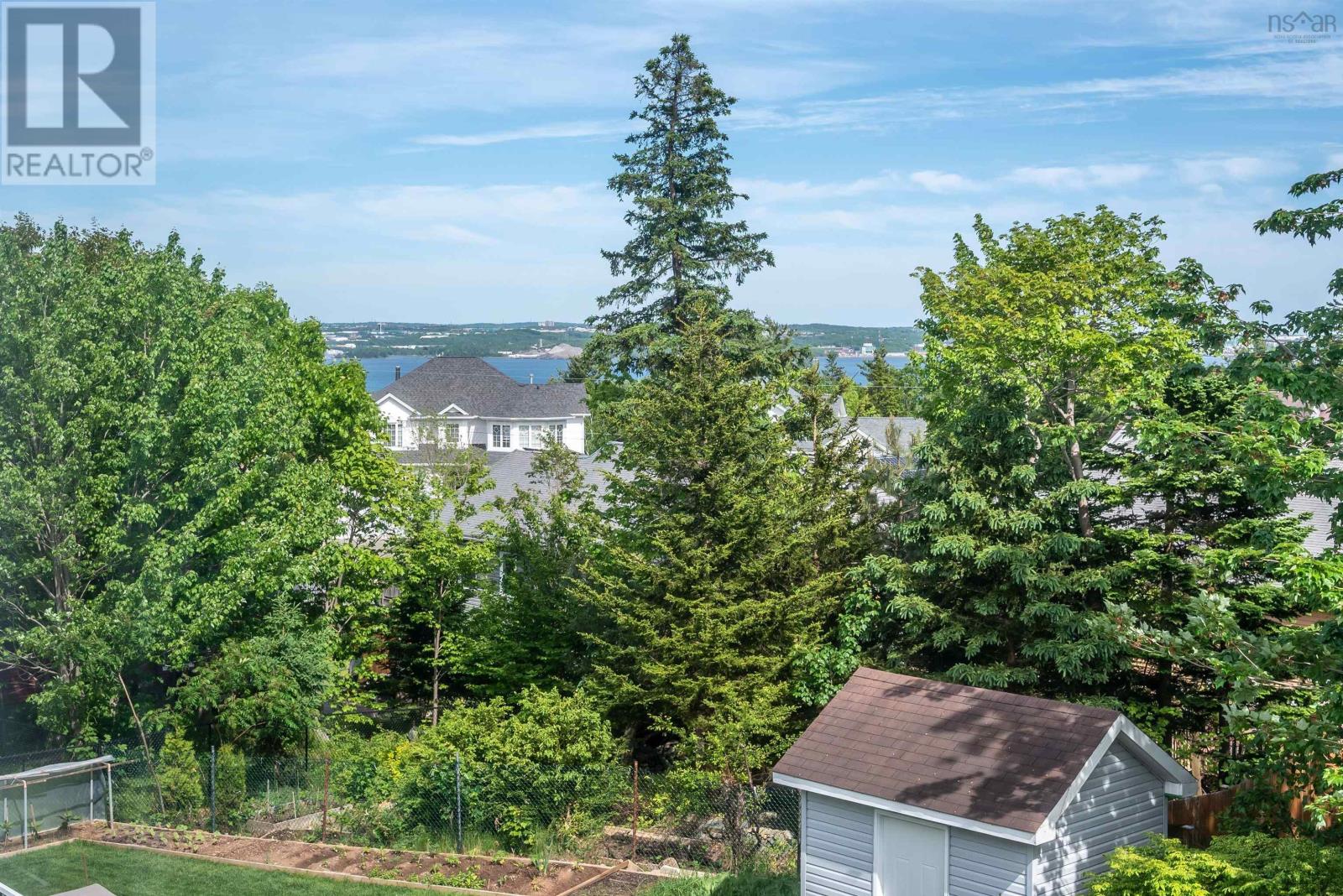 For sale: 96 Starboard Drive, Halifax, Nova Scotia B3M4T5 - 202402181 ...