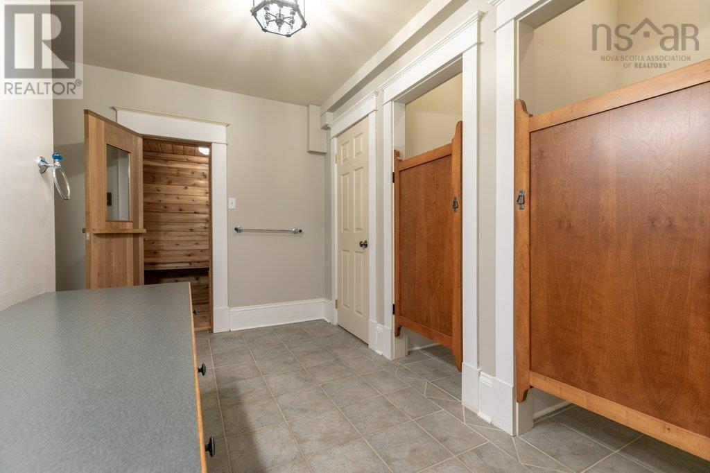 For sale: 98 Pig Loop Road, Chester, Nova Scotia B0J1J0 - 202408240 ...