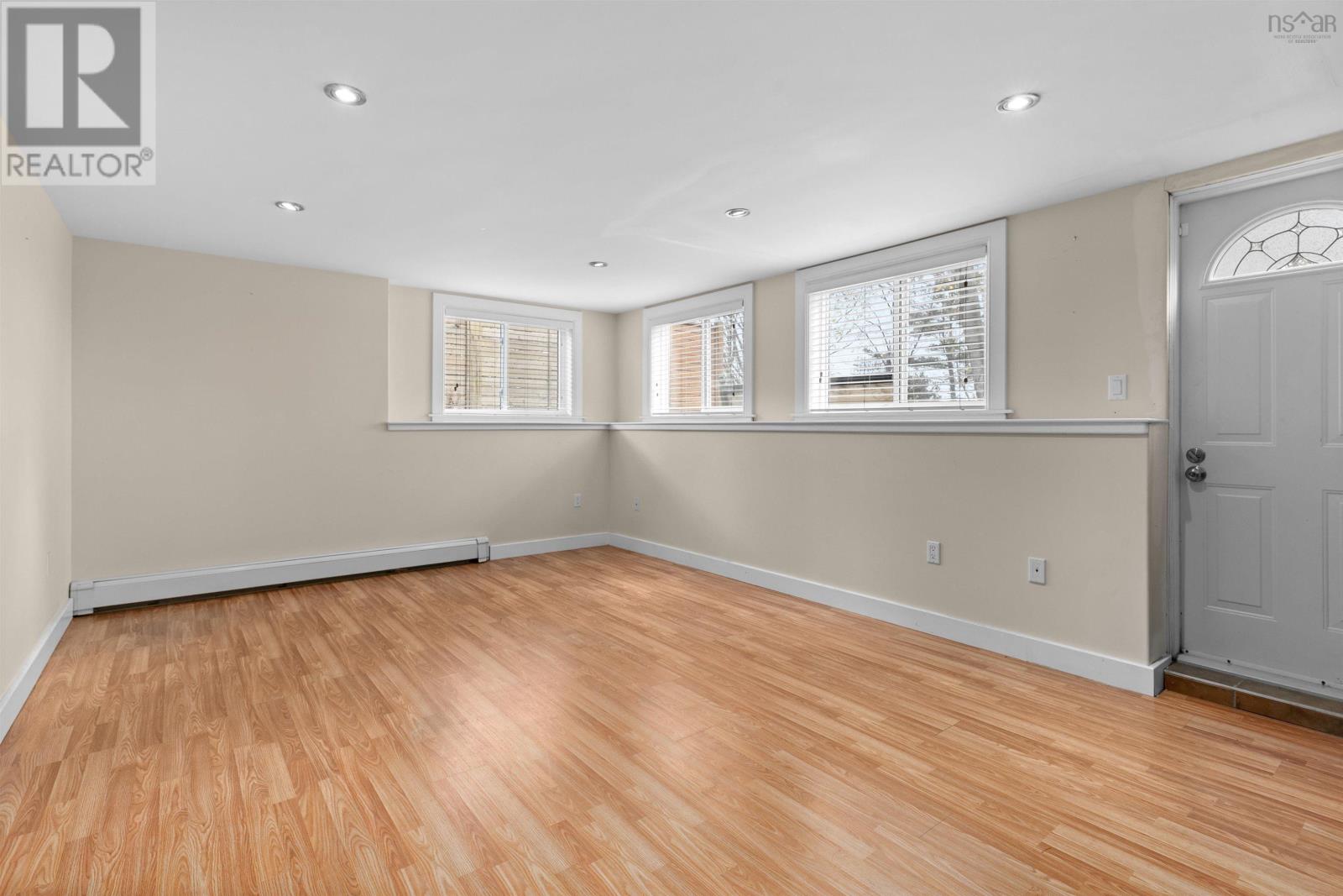 2975 Joseph Howe Drive, Halifax, Nova Scotia B3L4H1 | REALTOR.ca