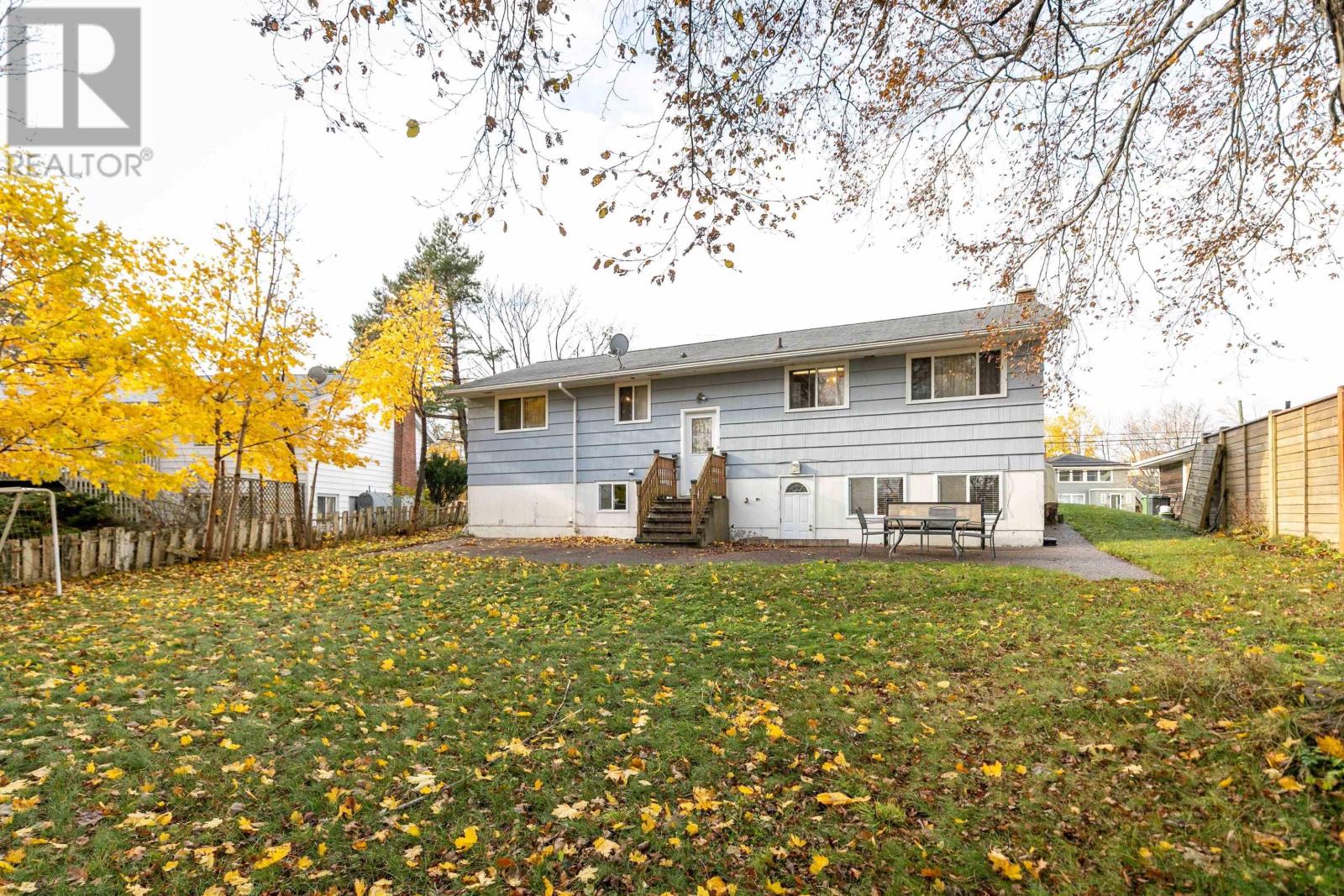 2975 Joseph Howe Drive, Halifax, Nova Scotia B3L4H1 | REALTOR.ca