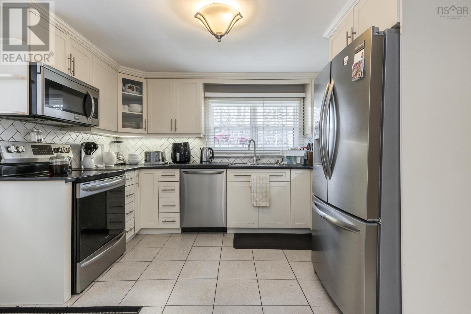 2599 Sackville Drive, Upper Sackville, Nova Scotia B4E3C3 | REALTOR.ca