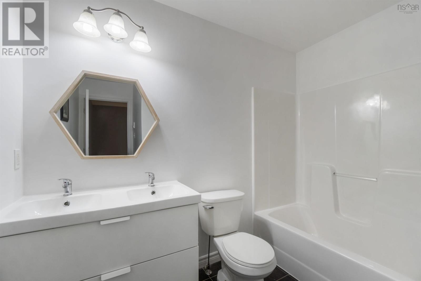 160 Transom Drive, Halifax, Nova Scotia B3M4T7 | REALTOR.ca