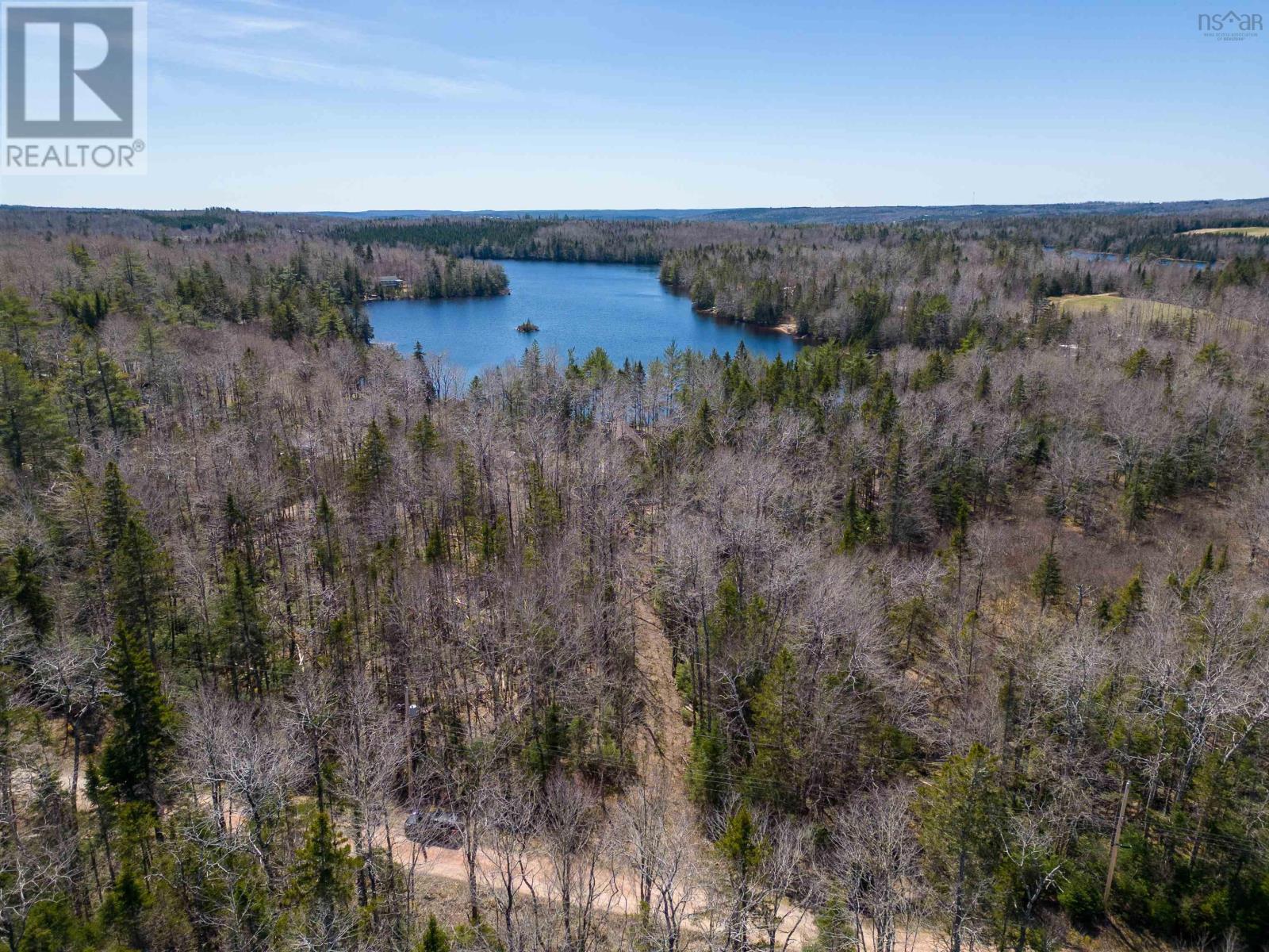 For sale: 12 Horseshoe Drive E, New Russell, Nova Scotia B0J2M0 ...