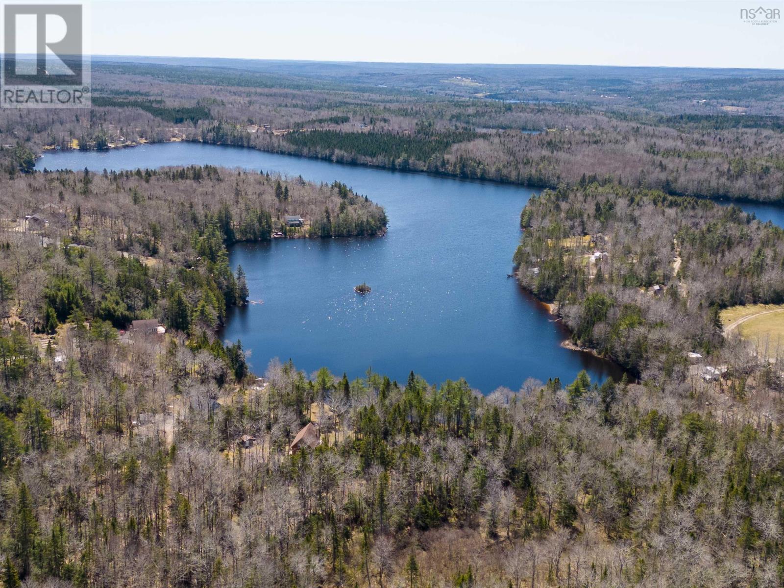 For sale: 12 Horseshoe Drive E, New Russell, Nova Scotia B0J2M0 ...