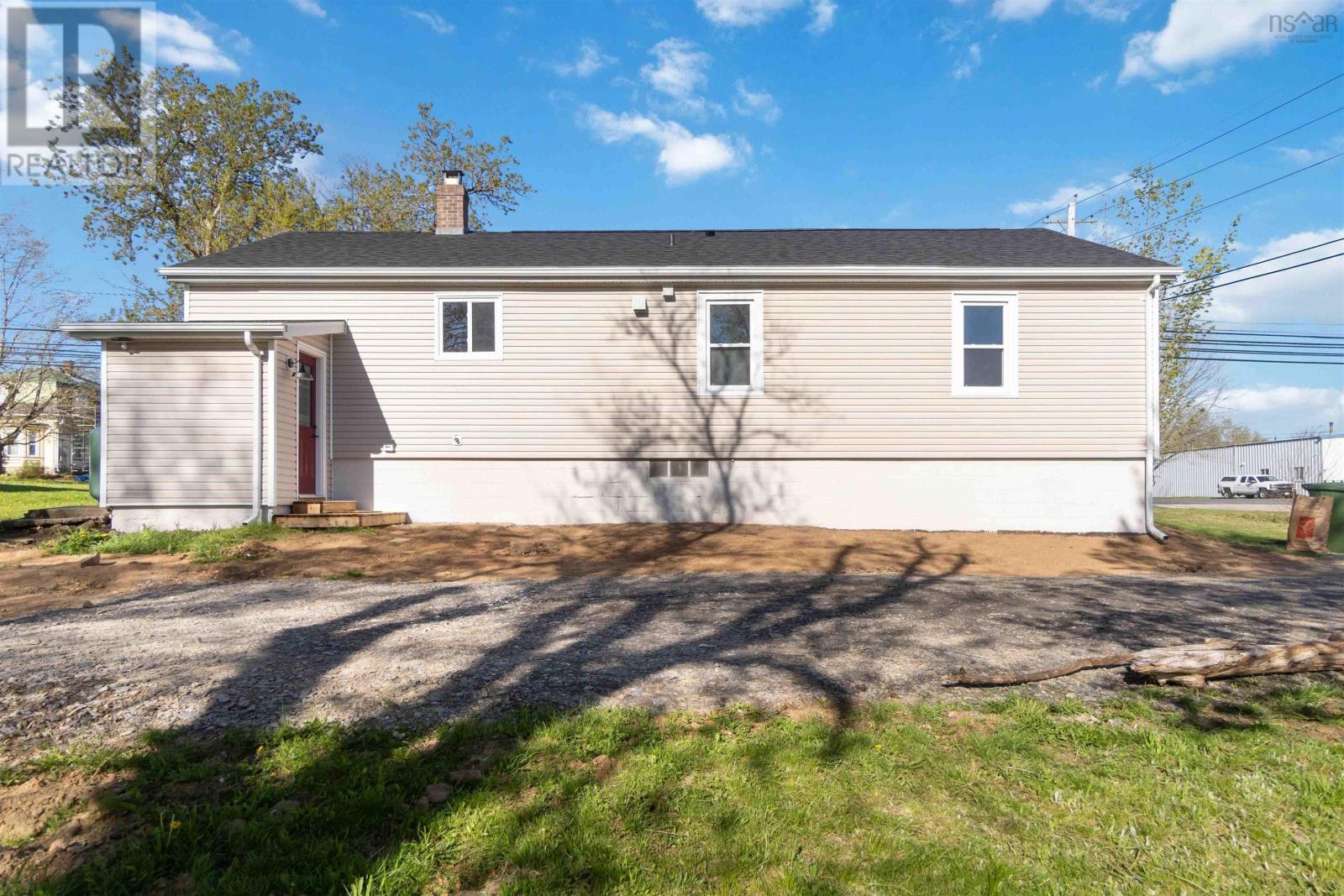 For sale: 146 Commercial Street, Berwick, Nova Scotia B0P1E0 ...