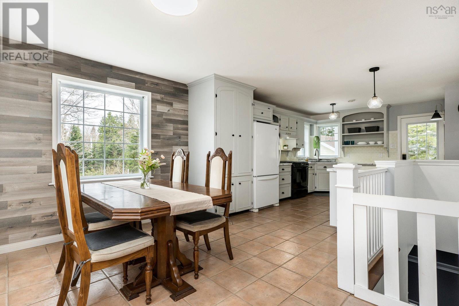 For sale: 340 Buckingham Drive, Stillwater Lake, Nova Scotia B3Z1M7 ...