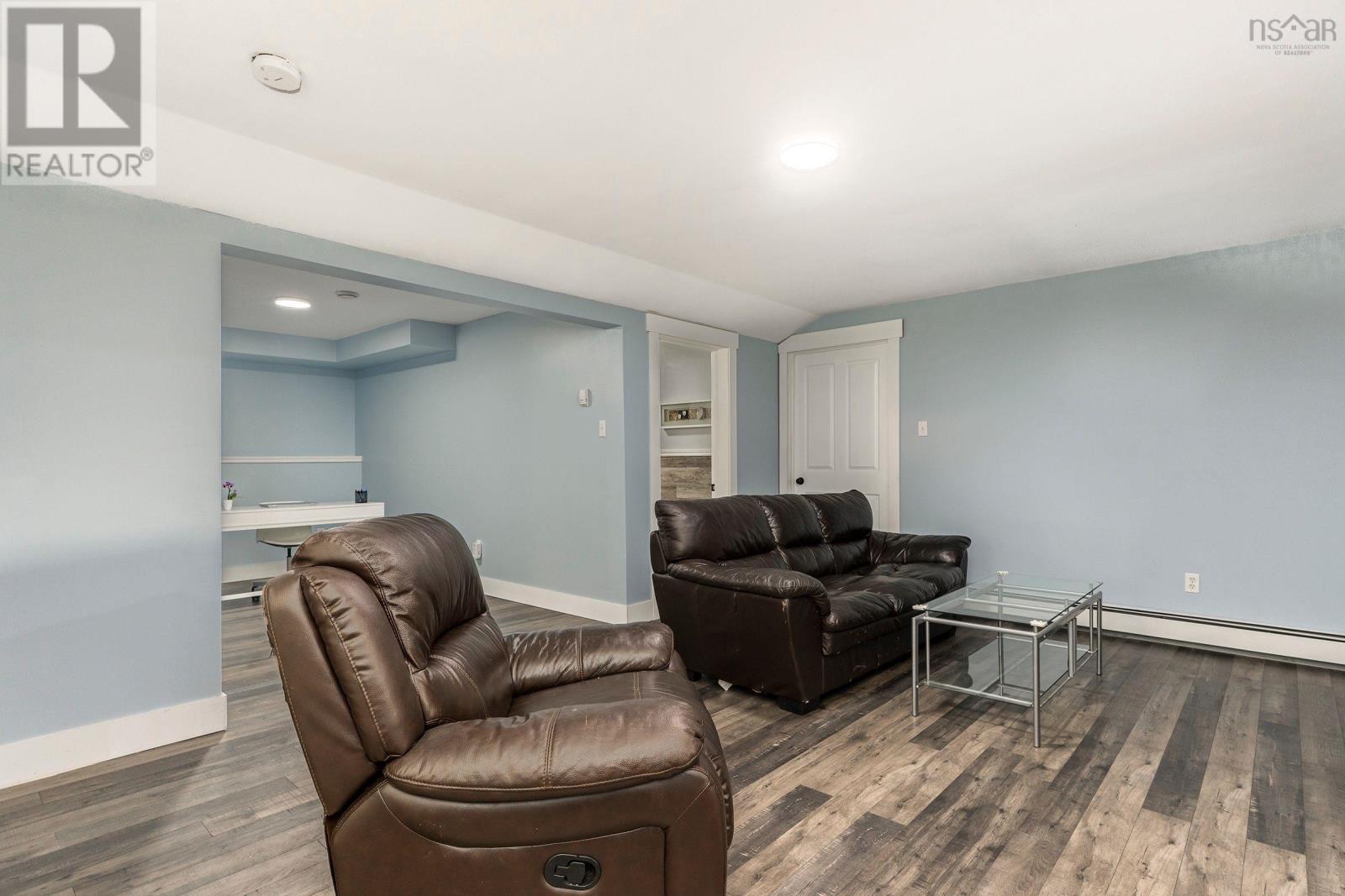 For sale: 340 Buckingham Drive, Stillwater Lake, Nova Scotia B3Z1M7 ...