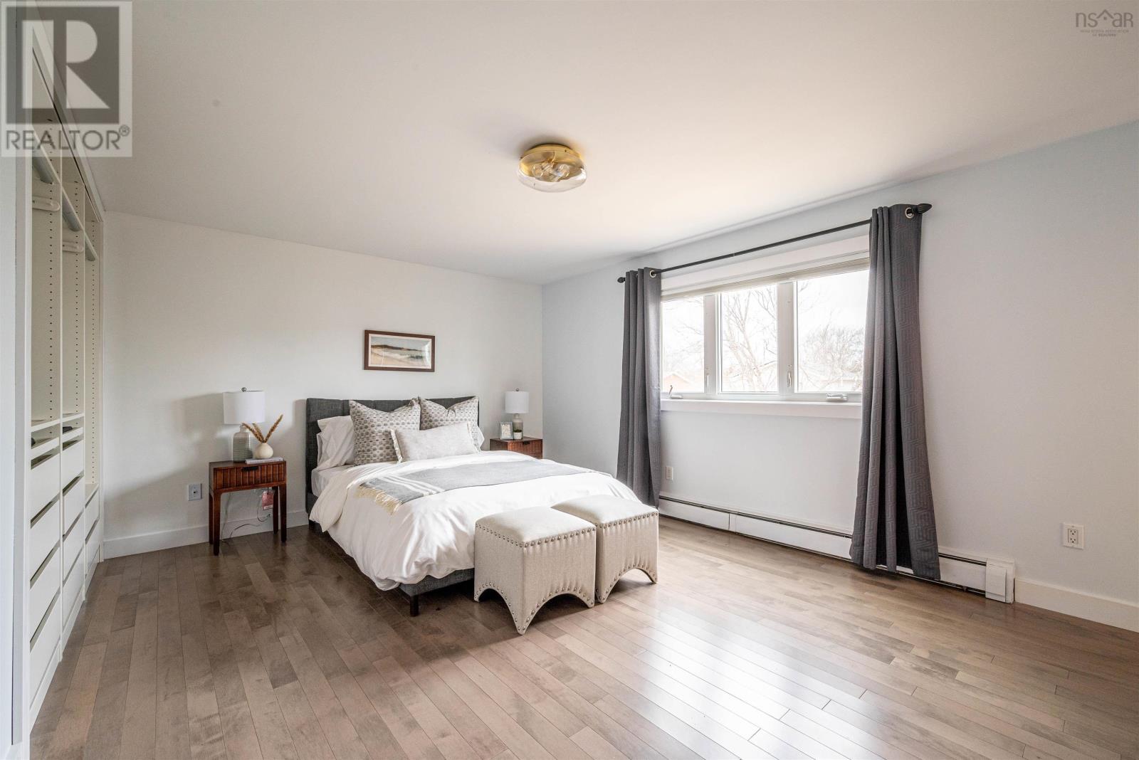 For sale: 12 Susan Place, Dartmouth, Nova Scotia B3A4M3 - 202404845 ...