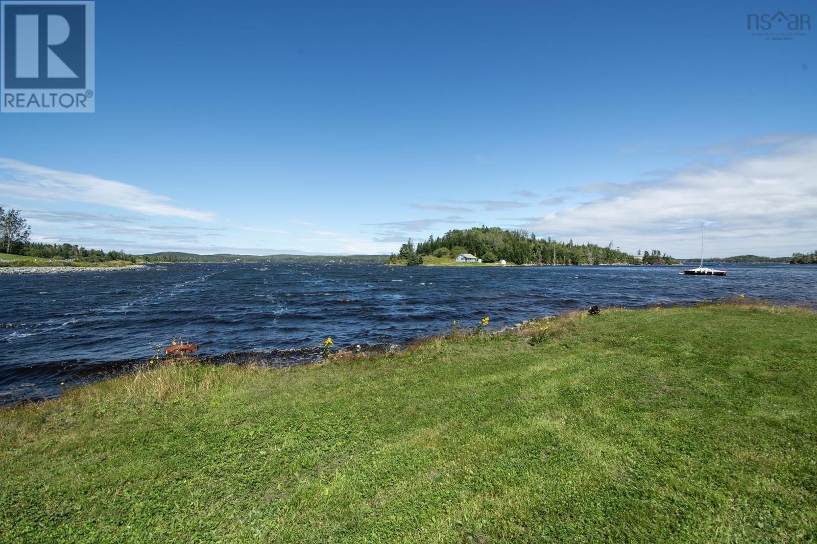 For sale: 58 Faulkner Crescent, Jeddore, Nova Scotia B0J1P0 - 202323744 ...