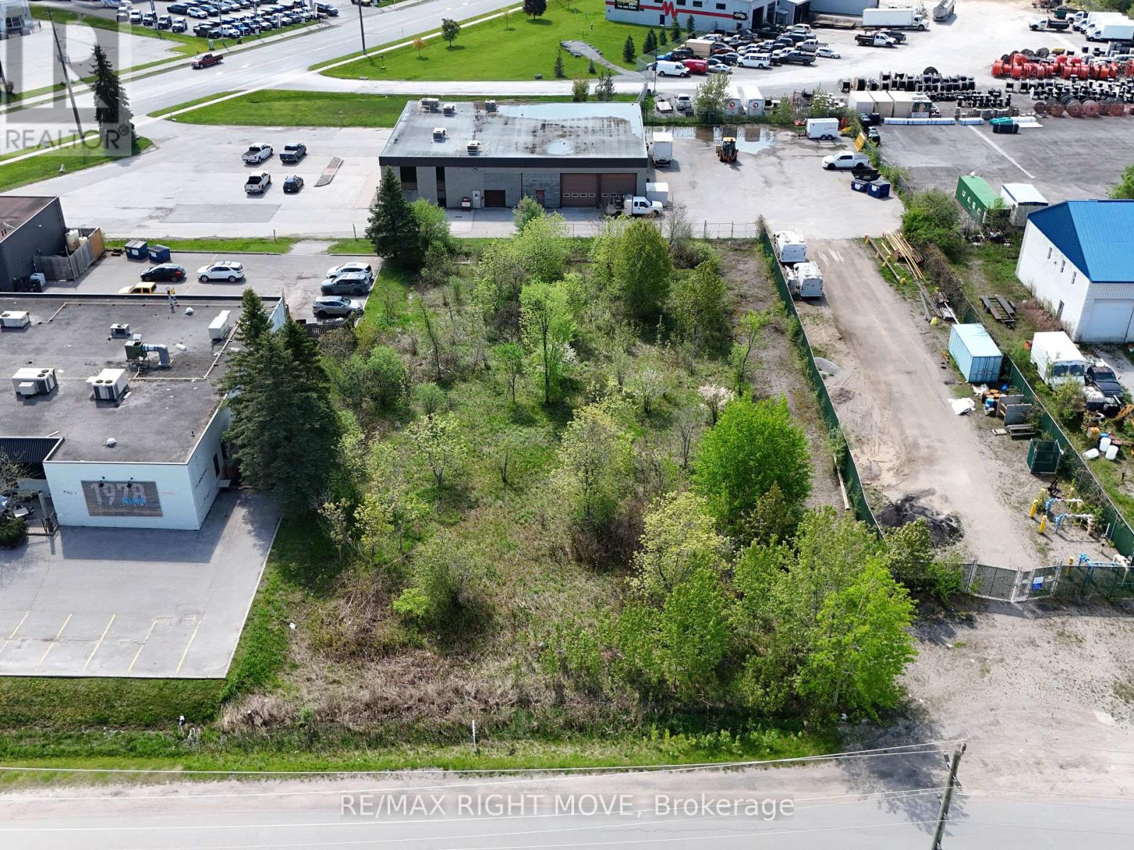 For Sale 66 Progress Drive Orillia Ontario L3v0t7 S8030894