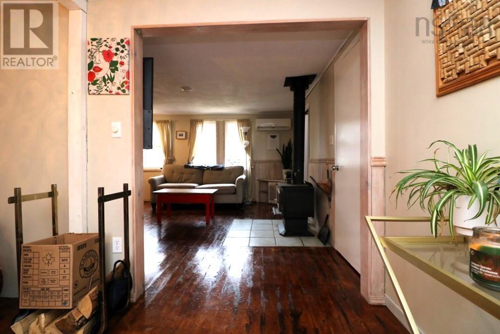 25 Middle River Road, Chester Basin, Nova Scotia B0J1K0 | REALTOR.ca