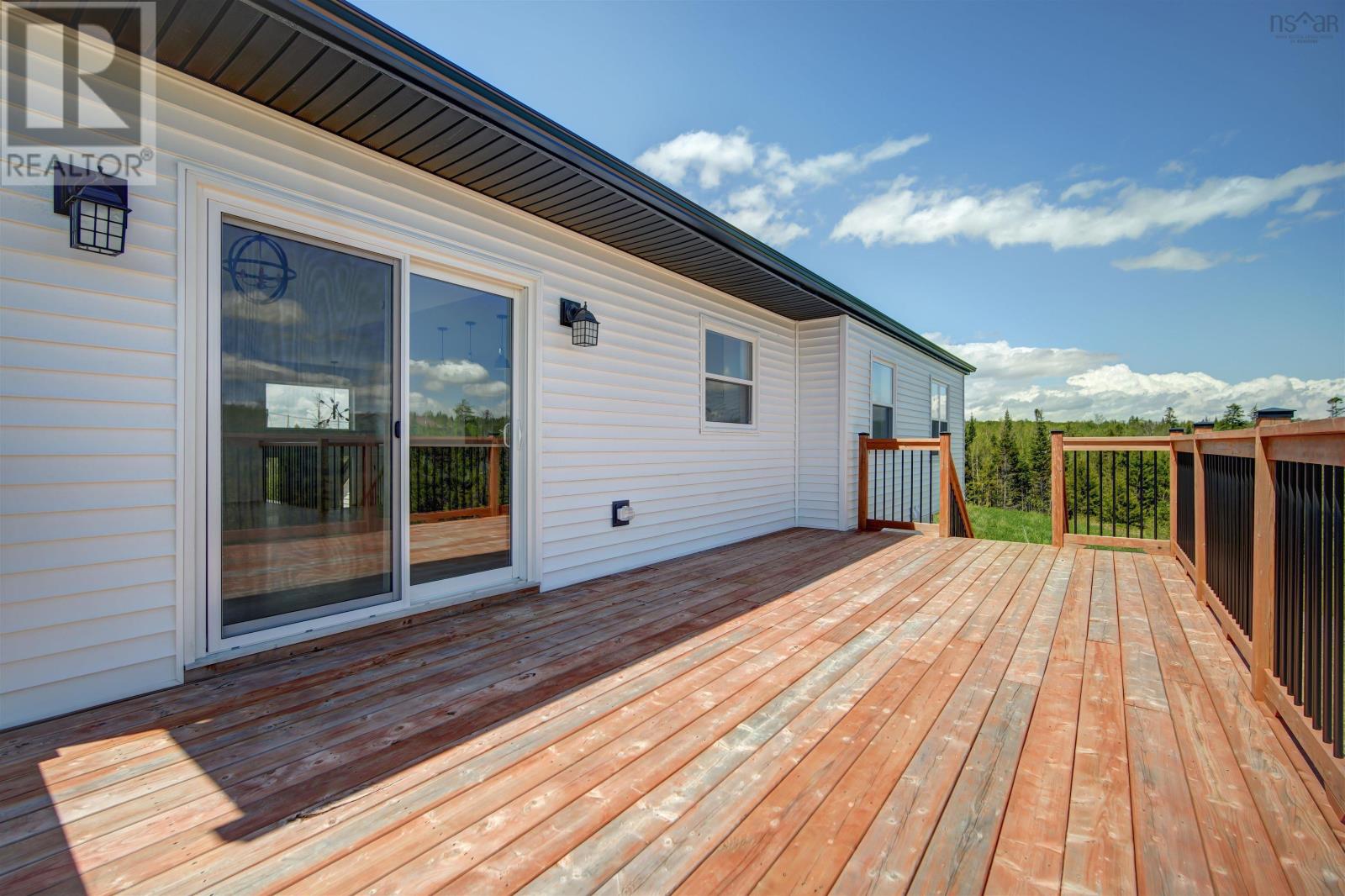 For sale: 1301 Mccabe Lake Drive, Middle Sackville, Nova Scotia B4E0P5 ...