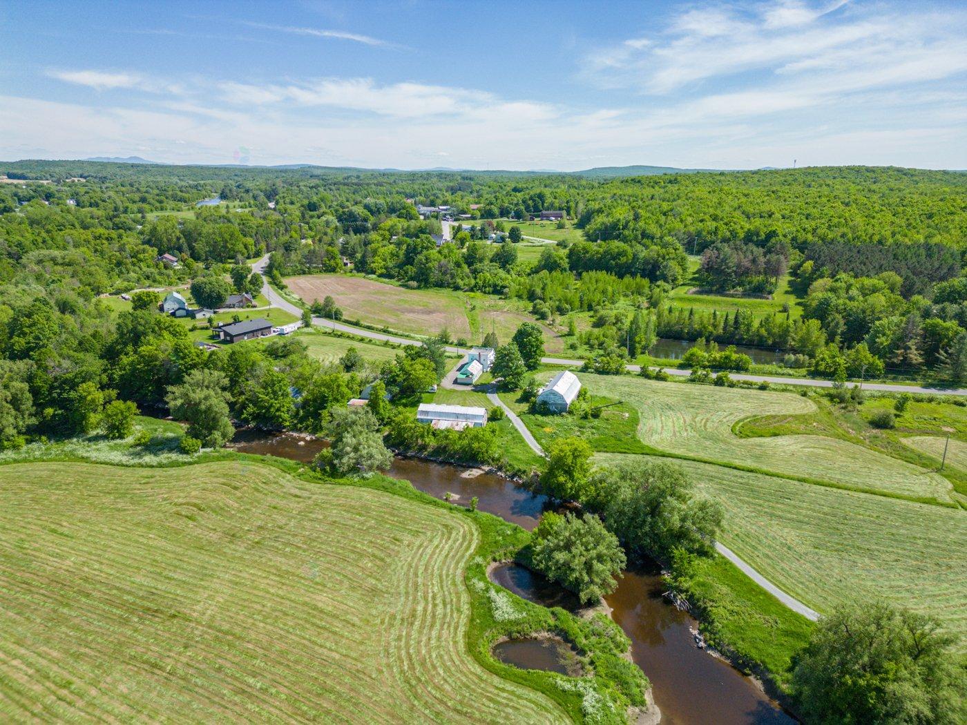 For sale: 110Z Rue St-André, Roxton Falls, Quebec J0H1E0 - 9100628 ...