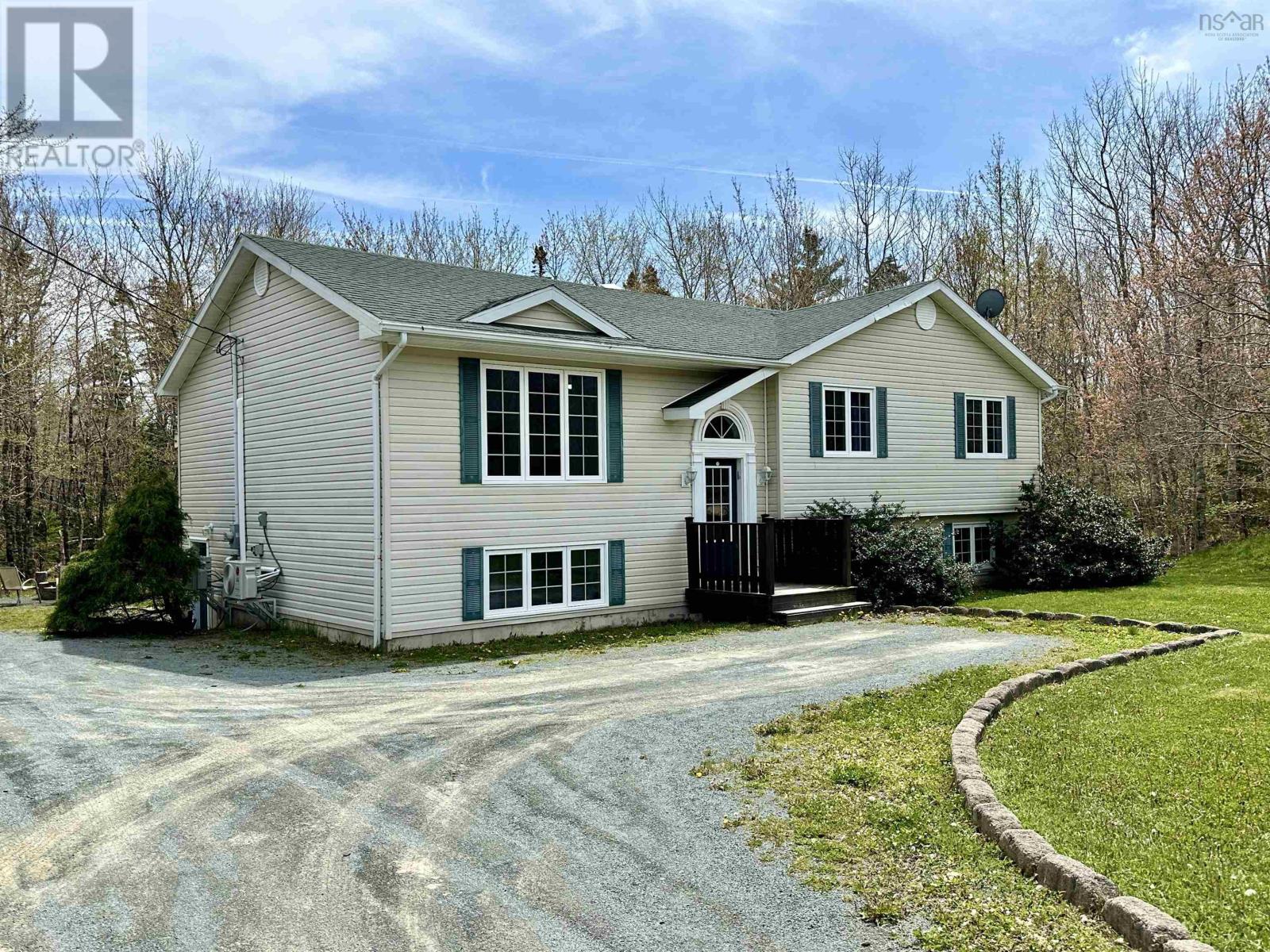 For sale: 23 Morton Drive, White Point, Nova Scotia B0T1K0 - 202411222 ...