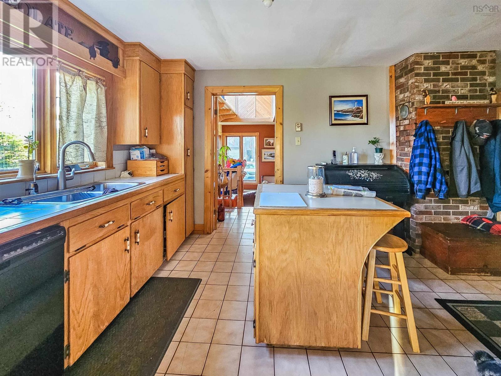 For sale: 2304 Highway 332, Bayport, Nova Scotia B0J2C0 - 202408427 ...