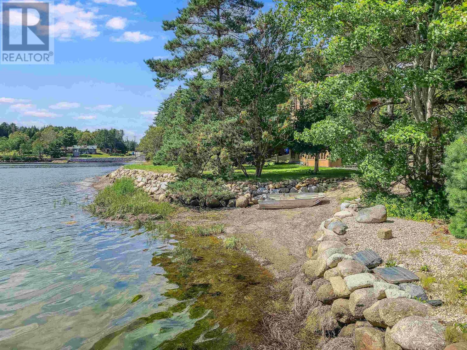 For sale: 2304 Highway 332, Bayport, Nova Scotia B0J2C0 - 202408427 ...