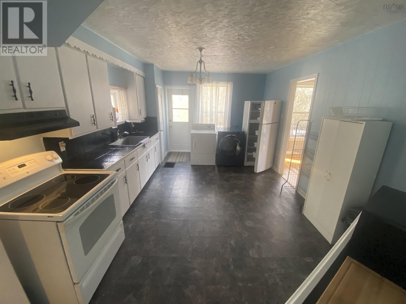 For sale: 458 Cenotaph Road, West Bay Road, Nova Scotia B0E3L0 ...