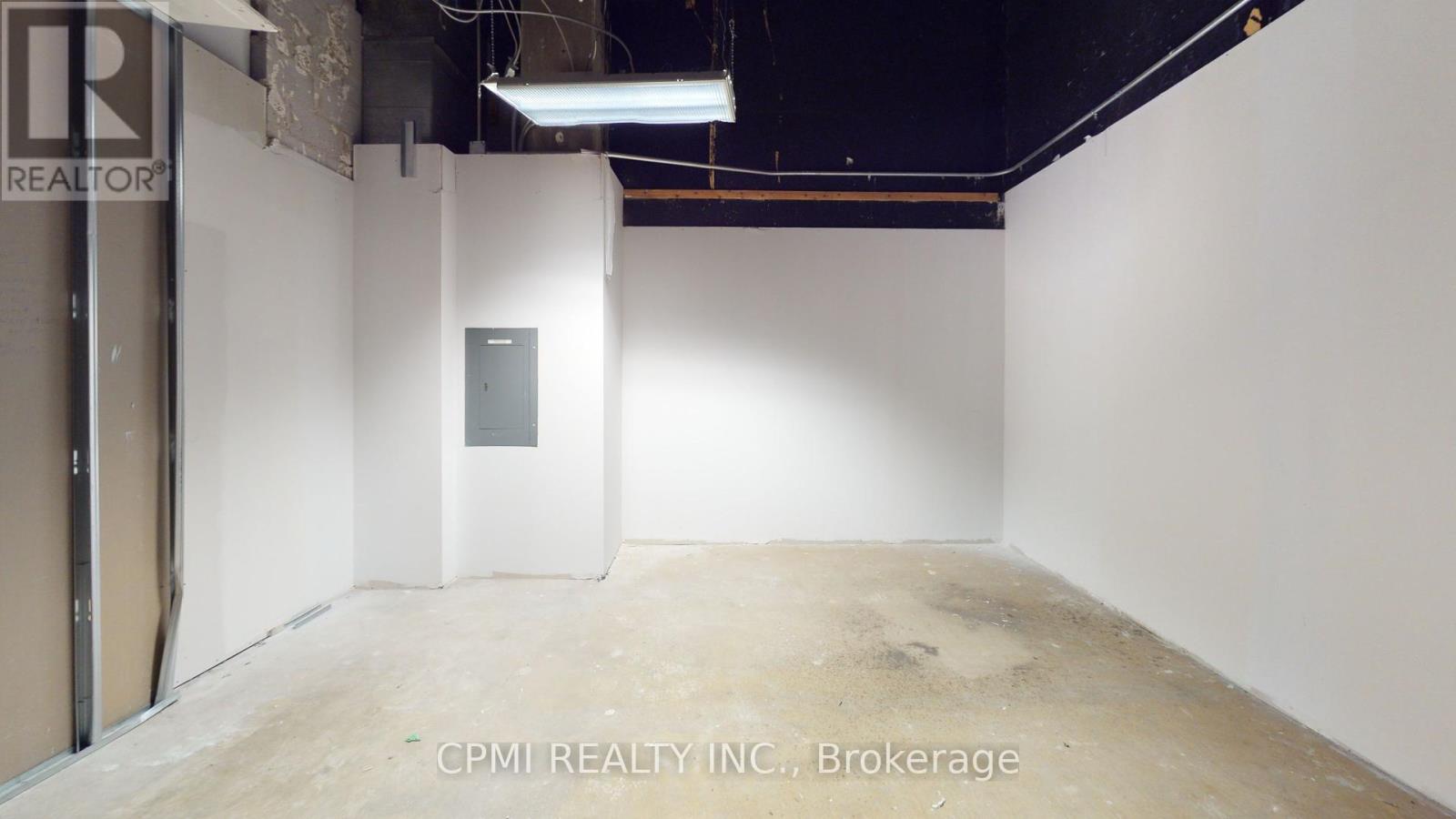 For lease: 160 - 320 QUEEN STREET, Ottawa, Ontario K1A0W8 - X8434010 ...