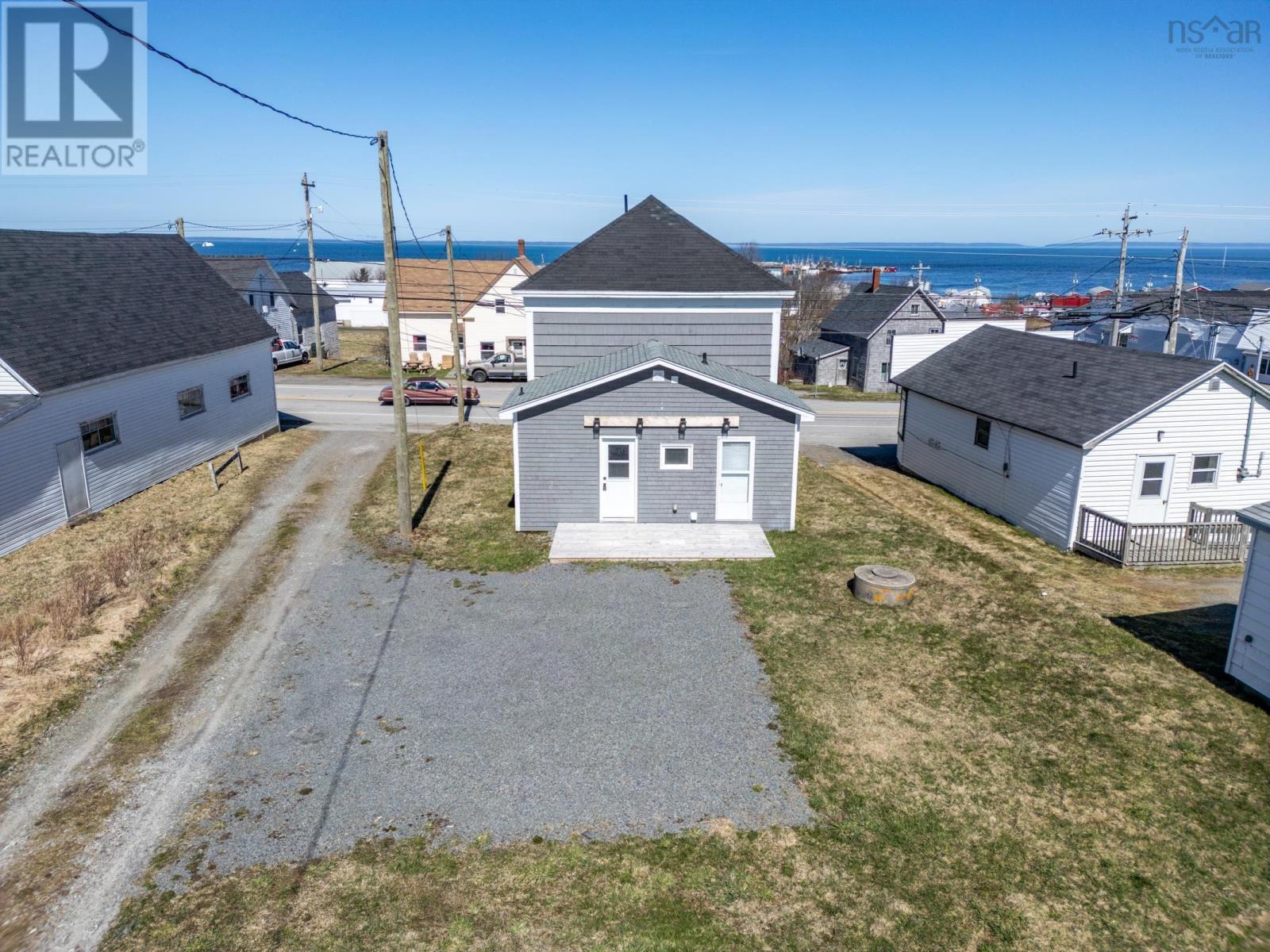 For sale: 8214 Highway 1, Meteghan, Nova Scotia B0W0B8 - 202406874 ...