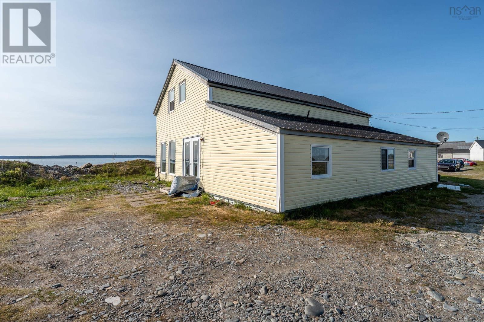 For sale: 24 Patrice Road, Church Point, Nova Scotia B0W1M0 - 202409412 ...