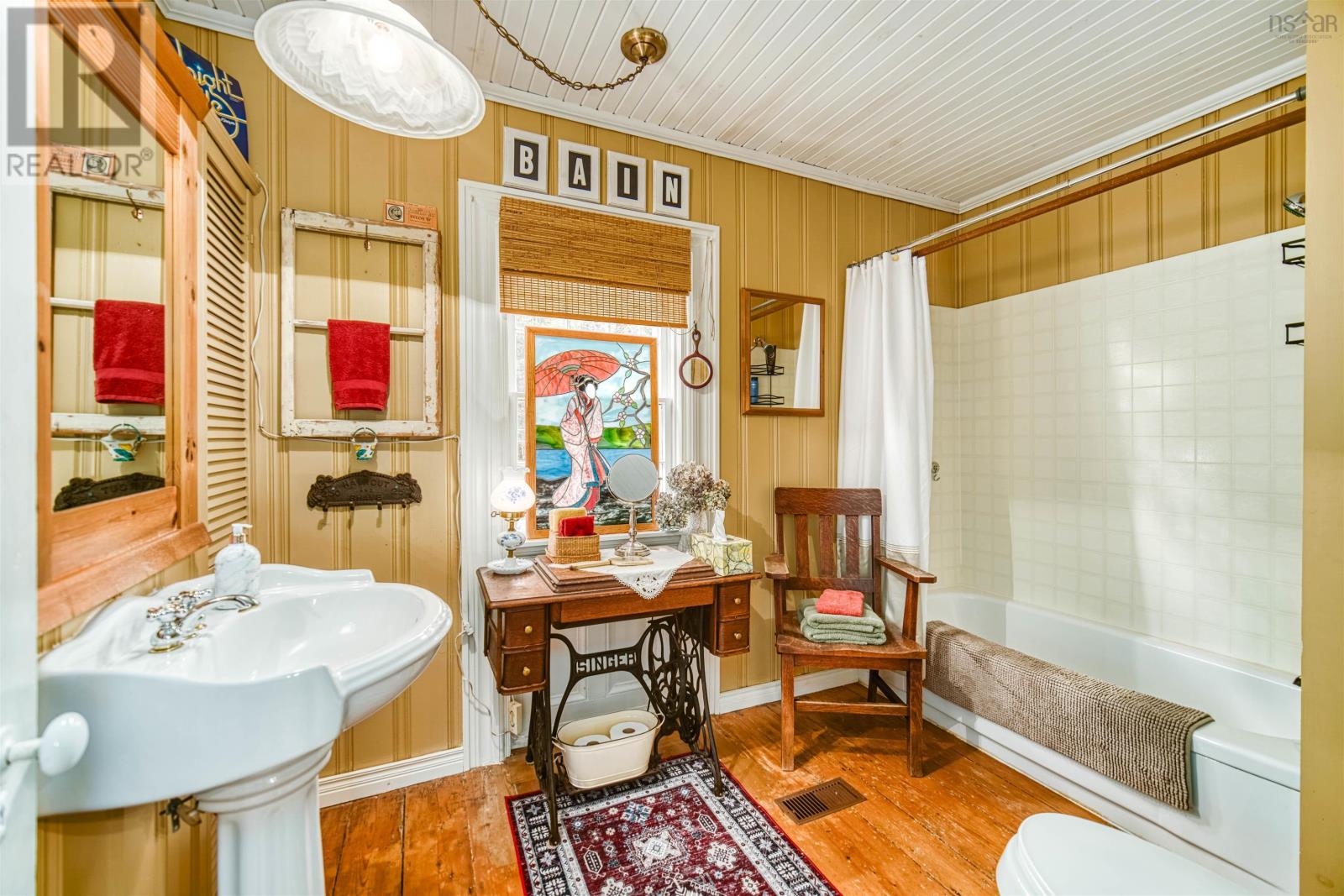 For sale: 172 Hamms Hill Rd, Blockhouse, Nova Scotia B0J1E0 - 202323589 ...