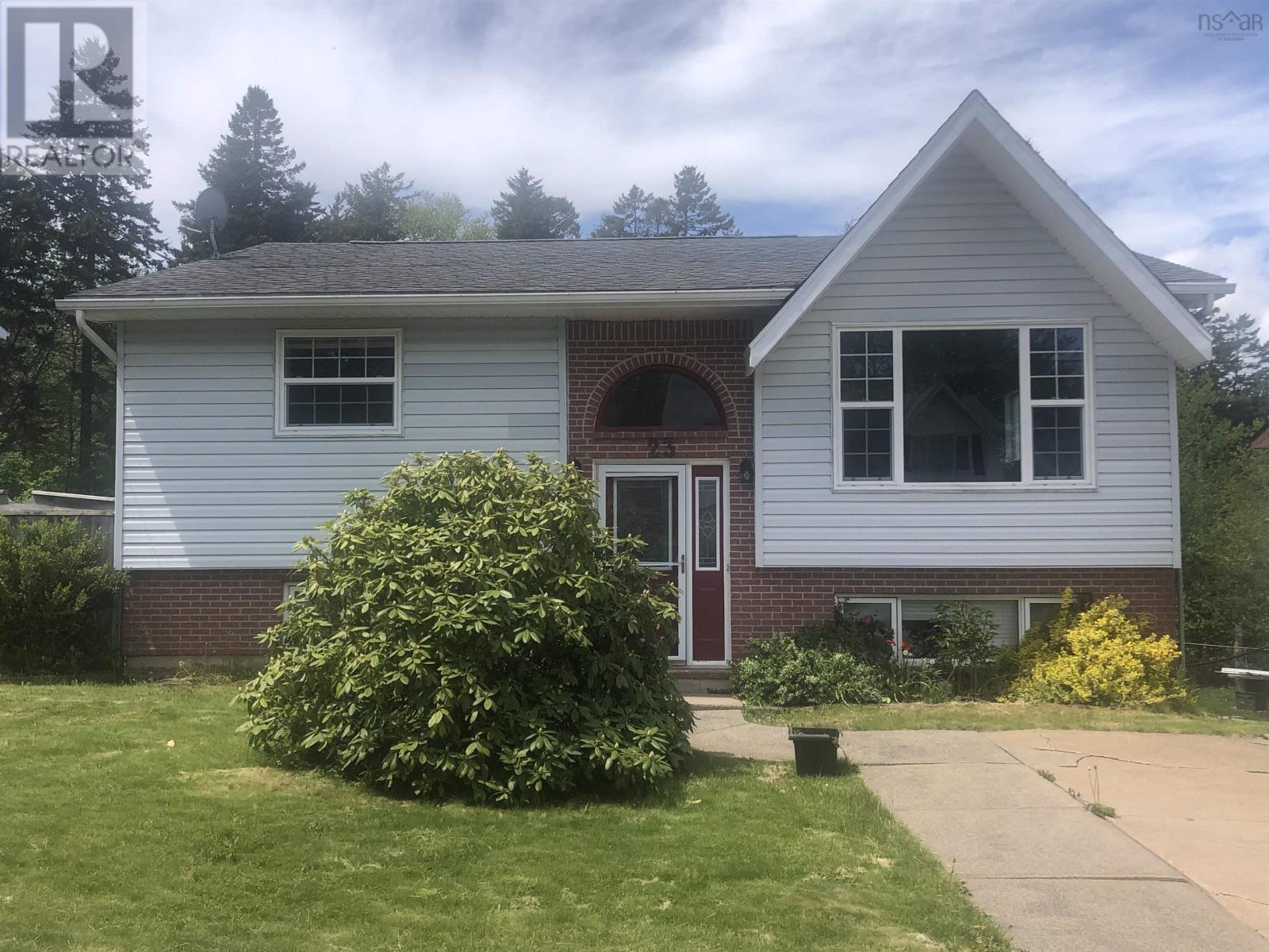 For sale: 23 Feldspar Crescent, Spryfield, Nova Scotia B3R2M2 ...