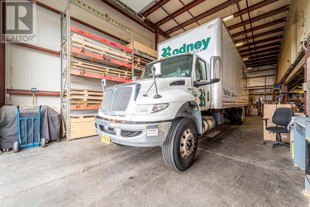 For sale: 20 Raddall Avenue, Dartmouth, Nova Scotia B3B1T2 - 202320511 ...