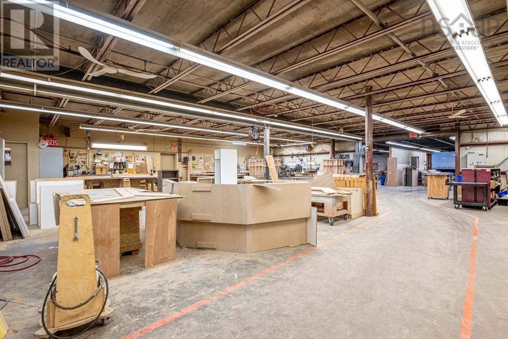 For sale: 20 Raddall Avenue, Dartmouth, Nova Scotia B3B1T2 - 202320511 ...