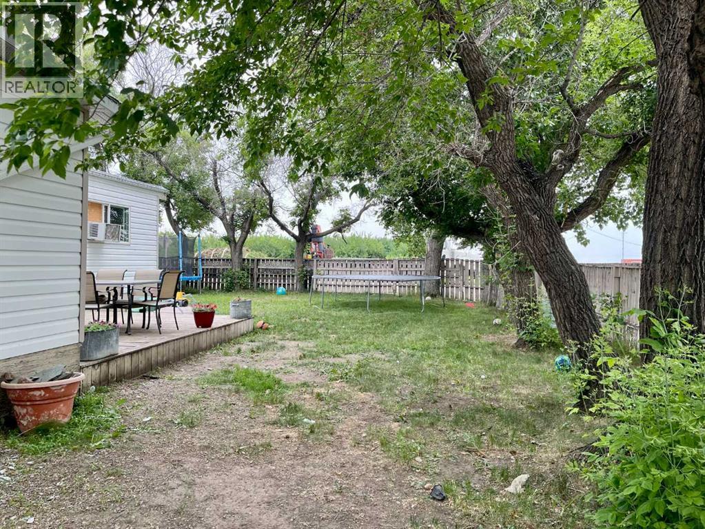 For sale: 108 5 Street, Cadogan, Alberta T0B3A0 - A2060541 | REALTOR.ca