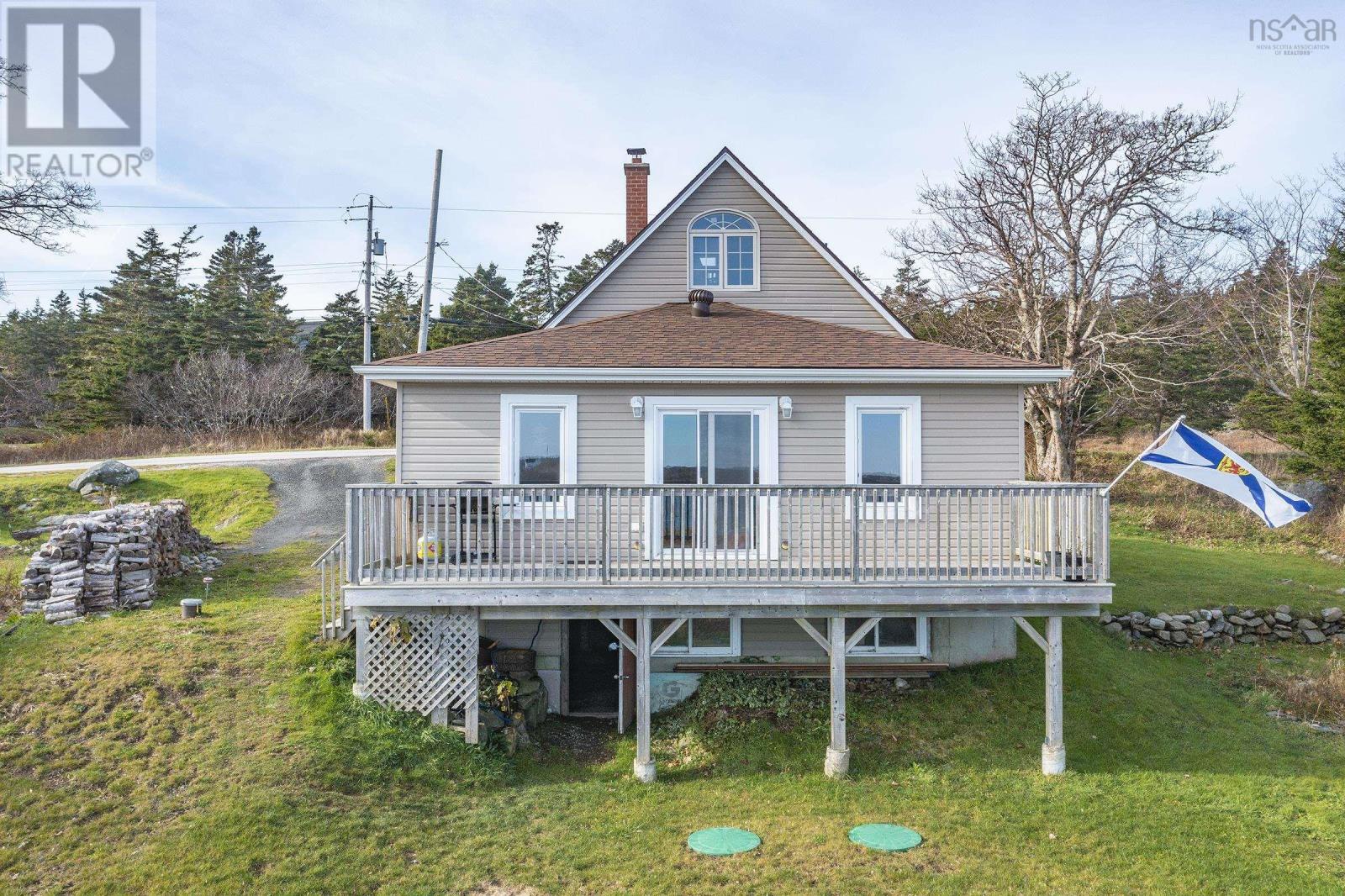 For sale: 1515 Highway 304, Cape Forchu, Nova Scotia B5A5G7 - 202415412 | REALTOR.ca