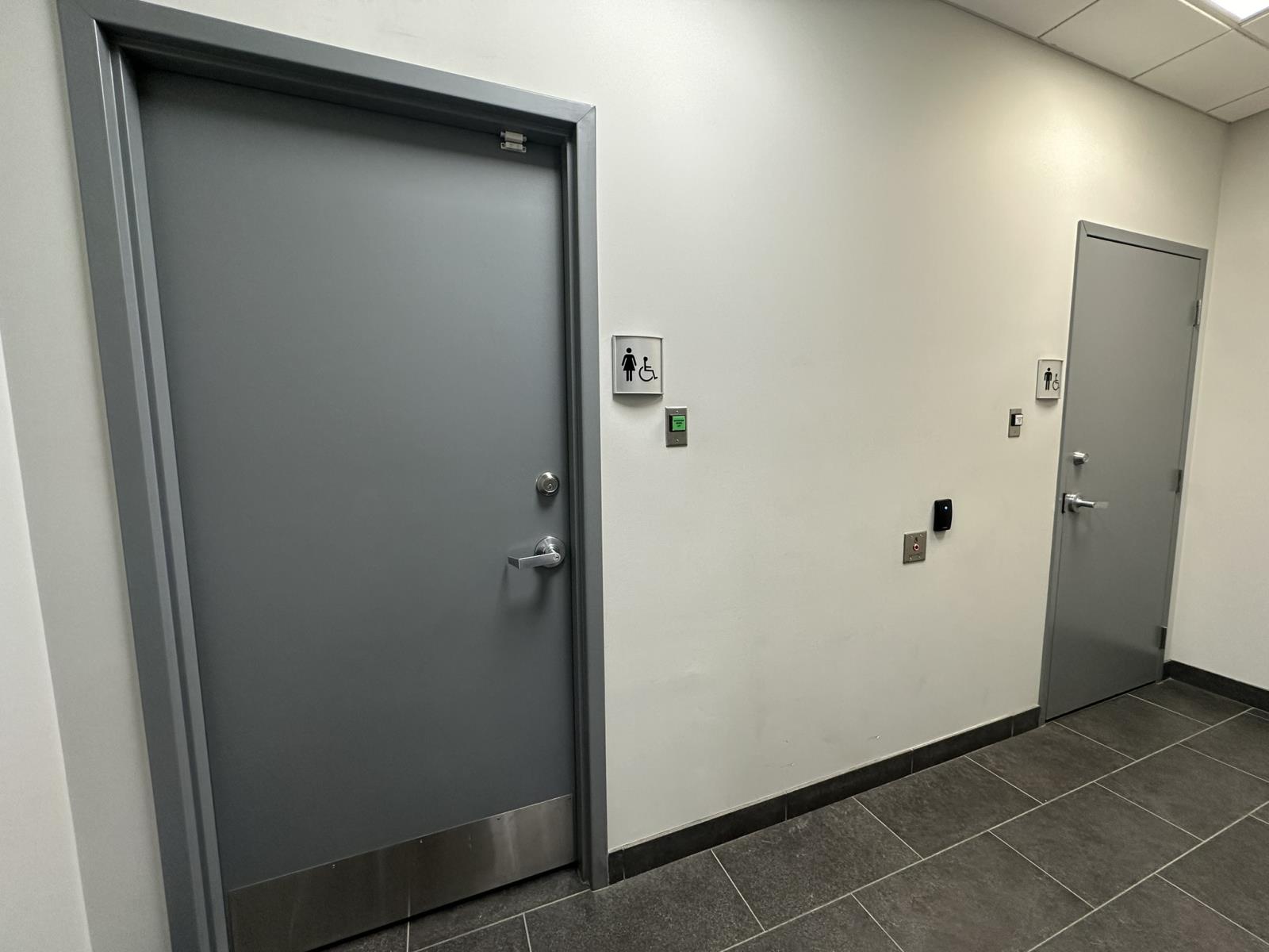 For lease: 330 St. Mary Avenue, Winnipeg, Manitoba R3C3Z5 ...