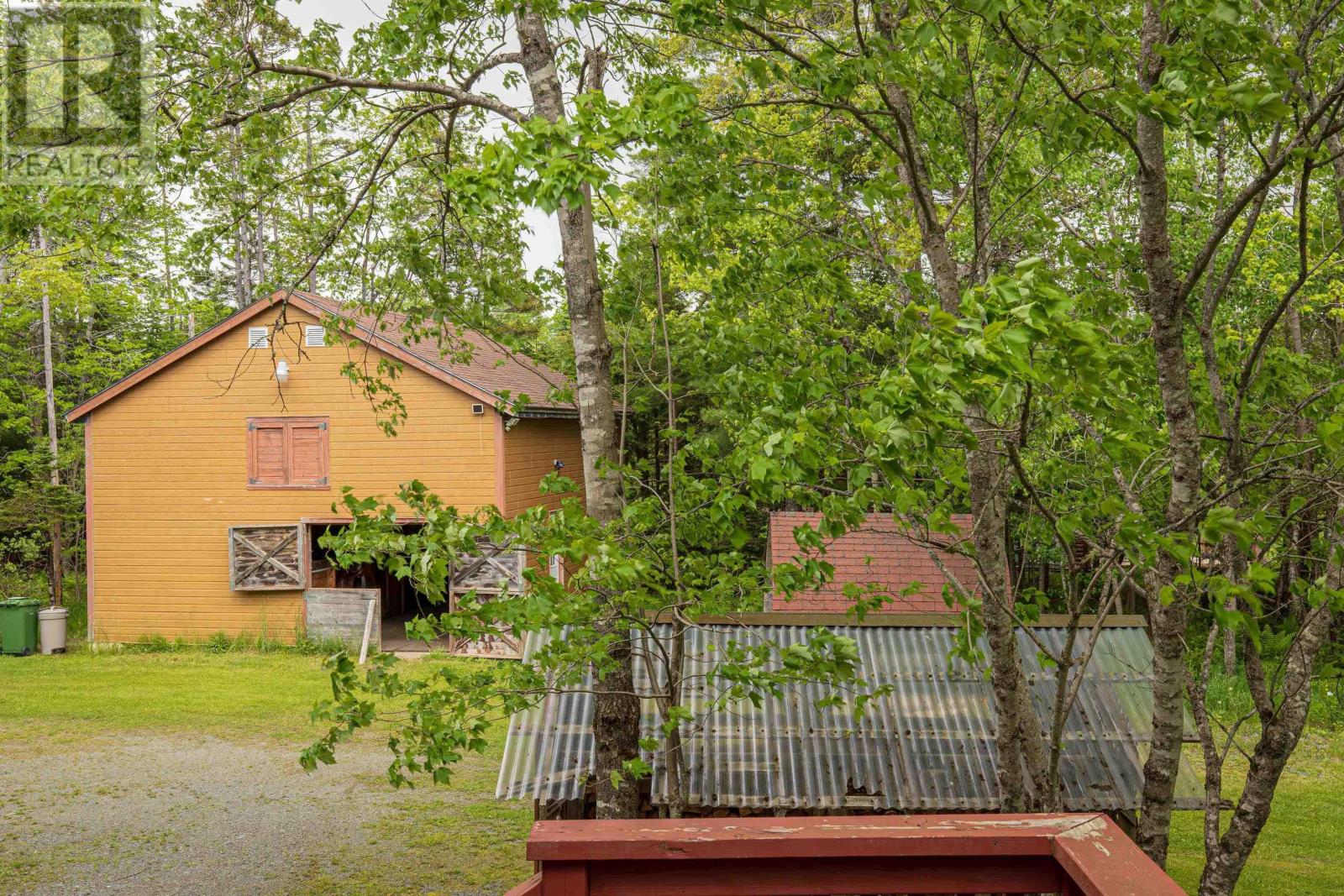 For sale: 18 Stage Road, Enfield, Nova Scotia B2T1C3 - 202412826 ...