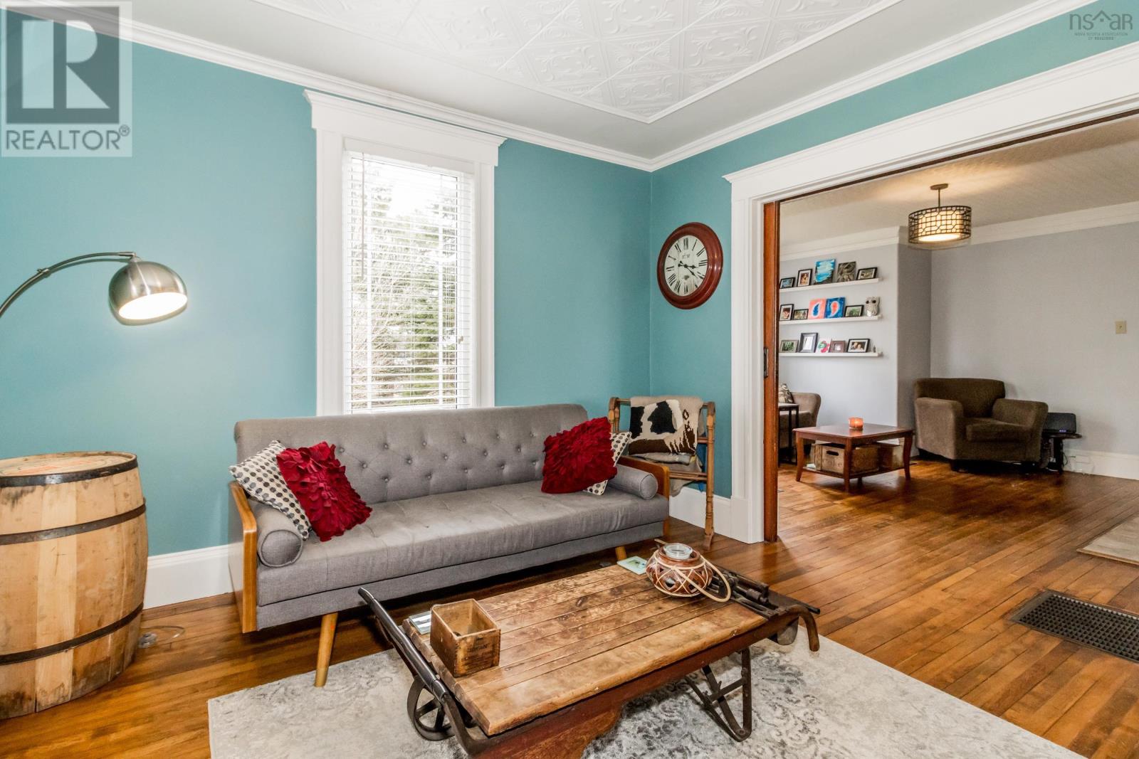 For sale: 204 Main Street, Berwick, Nova Scotia B0P1E0 - 202406503 ...