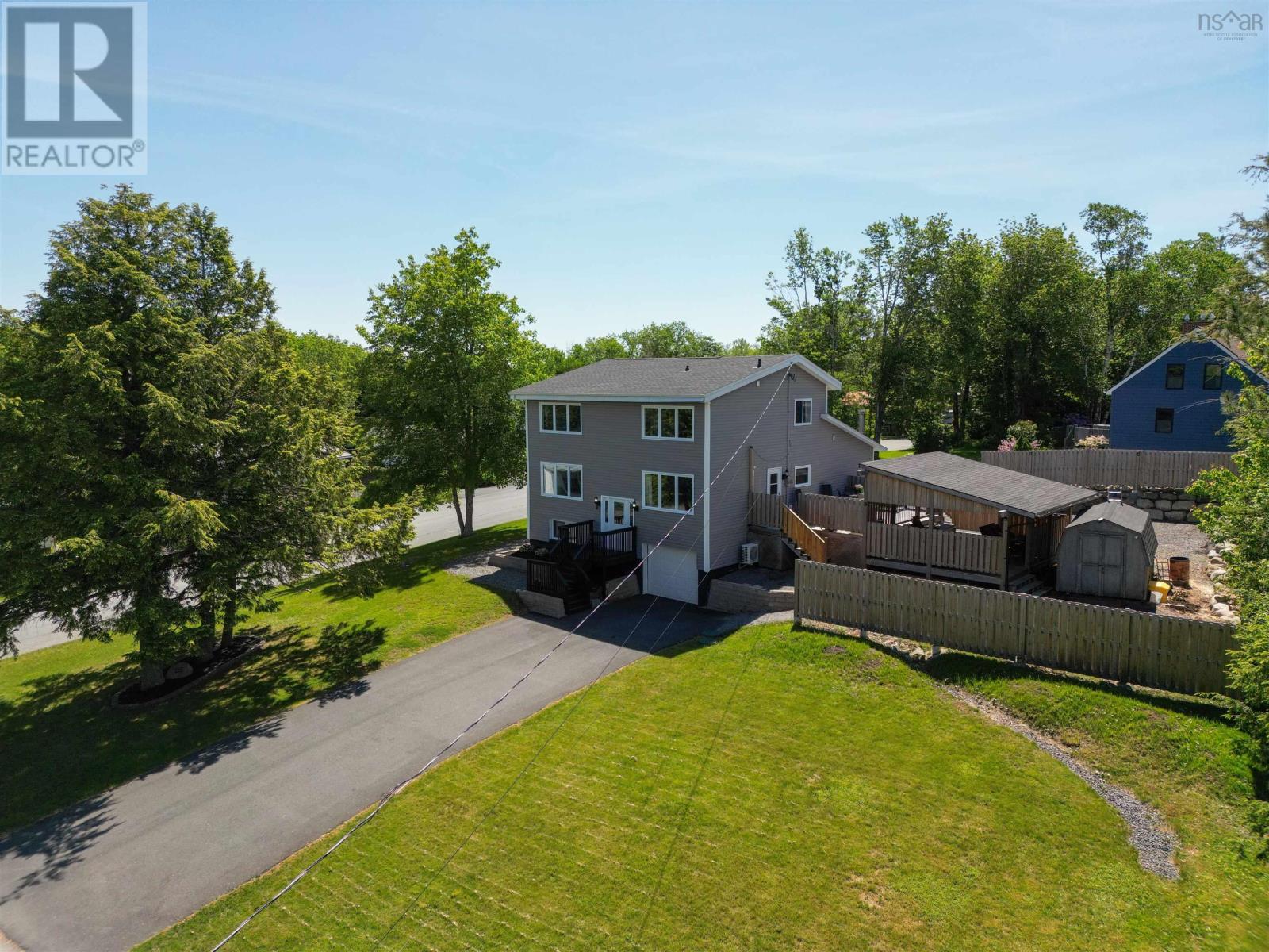 For sale: 25 Sinclair Avenue, Beaver Bank, Nova Scotia B4G1C4 ...