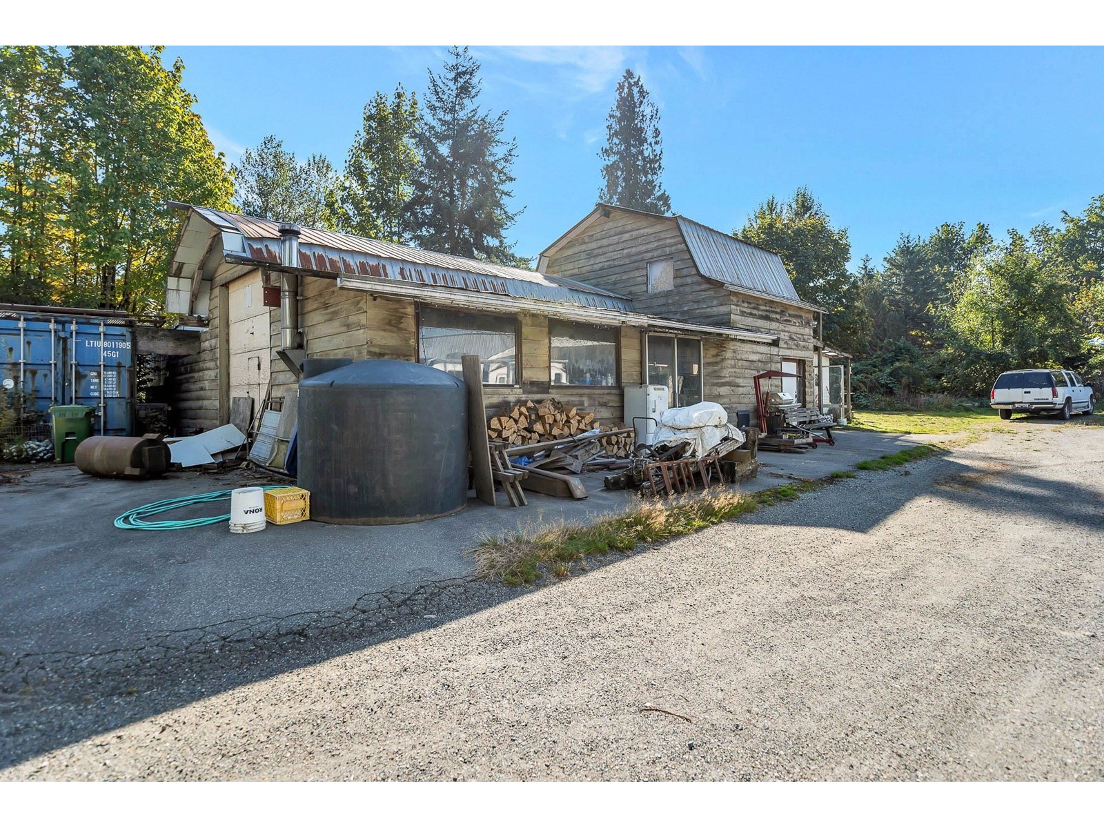 For sale: 857 BRADNER ROAD, Abbotsford, British Columbia V4X1H8 ...