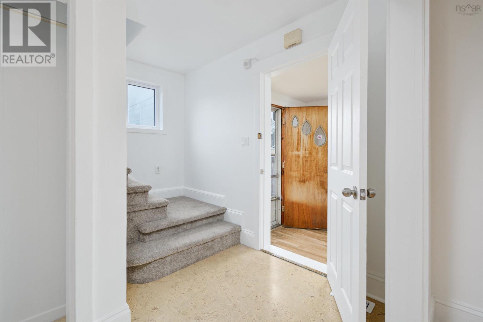 For sale: 209 Lorne Street, Sydney, Nova Scotia B1P4H7 - 202413040 ...