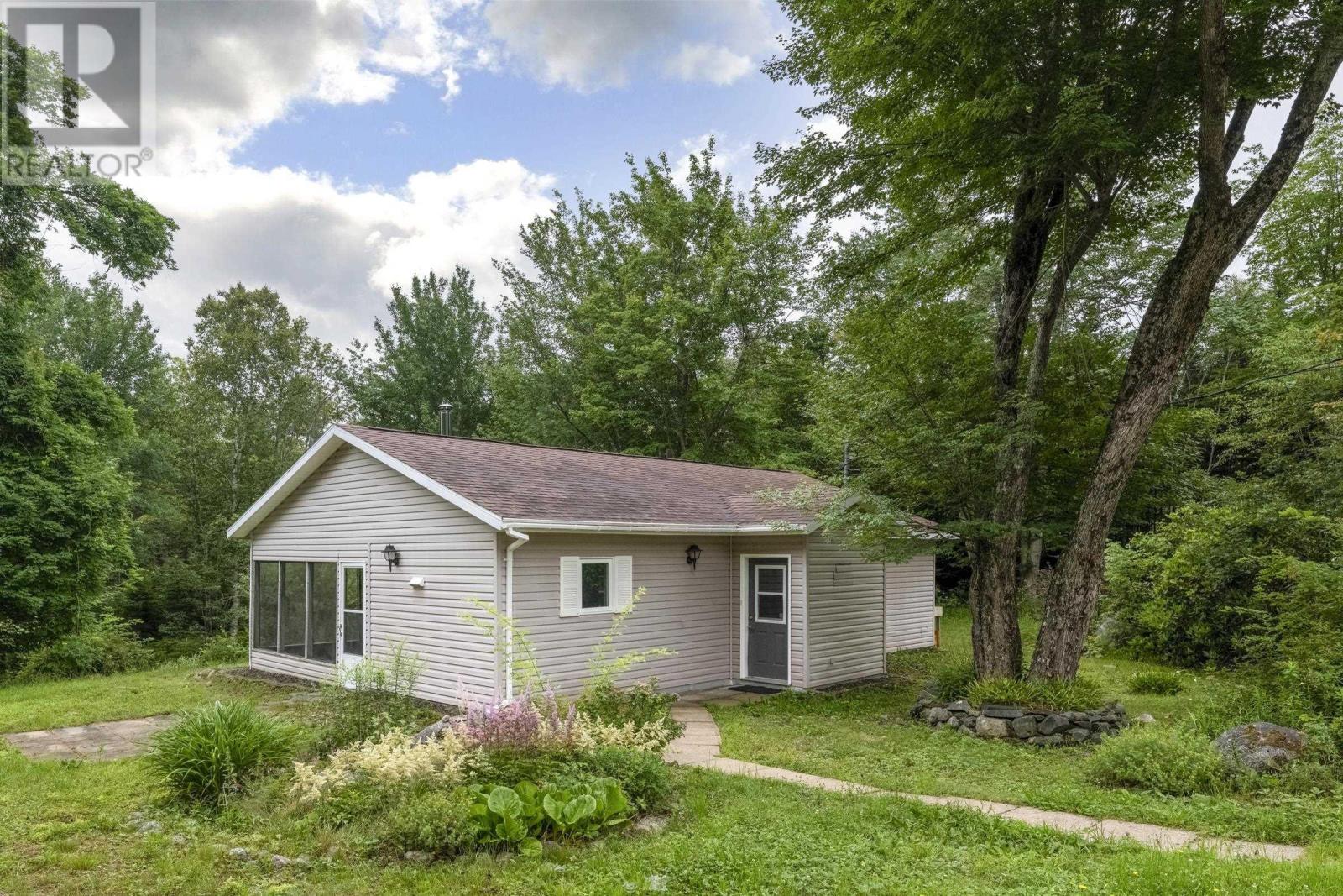 For sale: 63 Corkum Drive, Chester Basin, Nova Scotia B0J1K0 ...